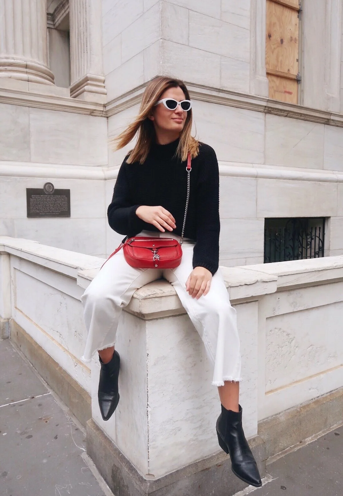 20 Sitting Poses To Try For Your Next Photo Shoot