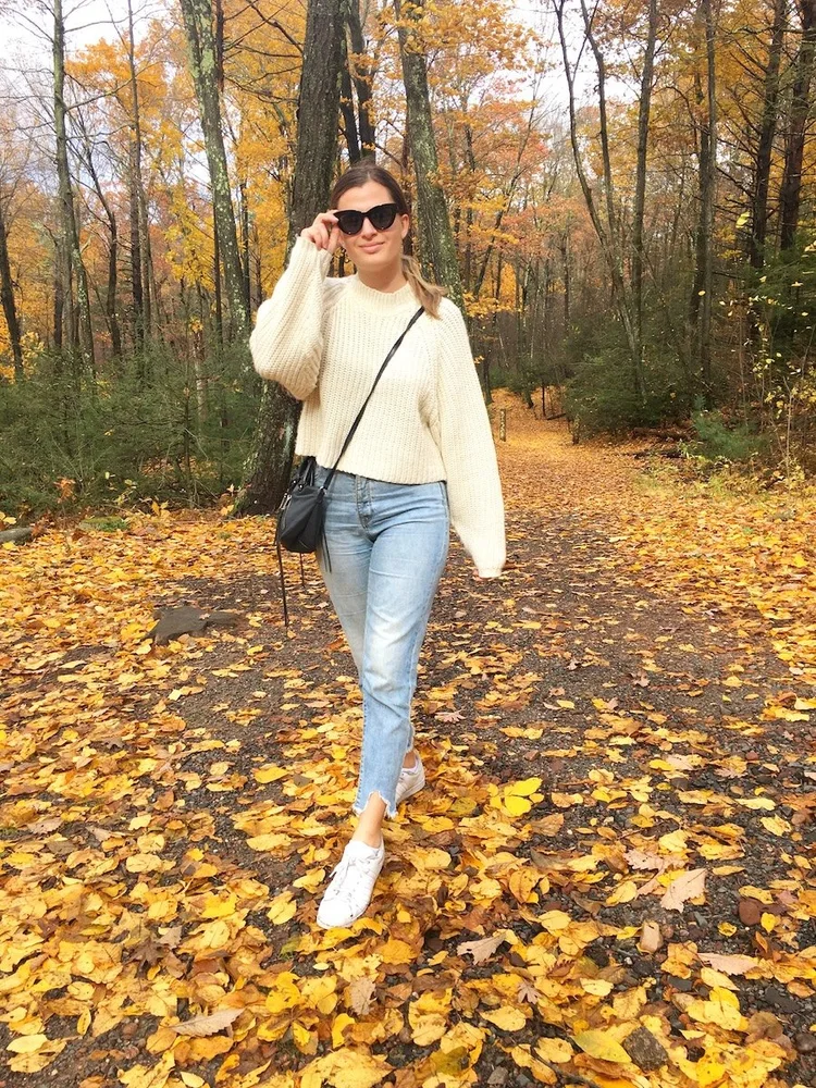 How To Style Light Wash Jeans 15 Ways