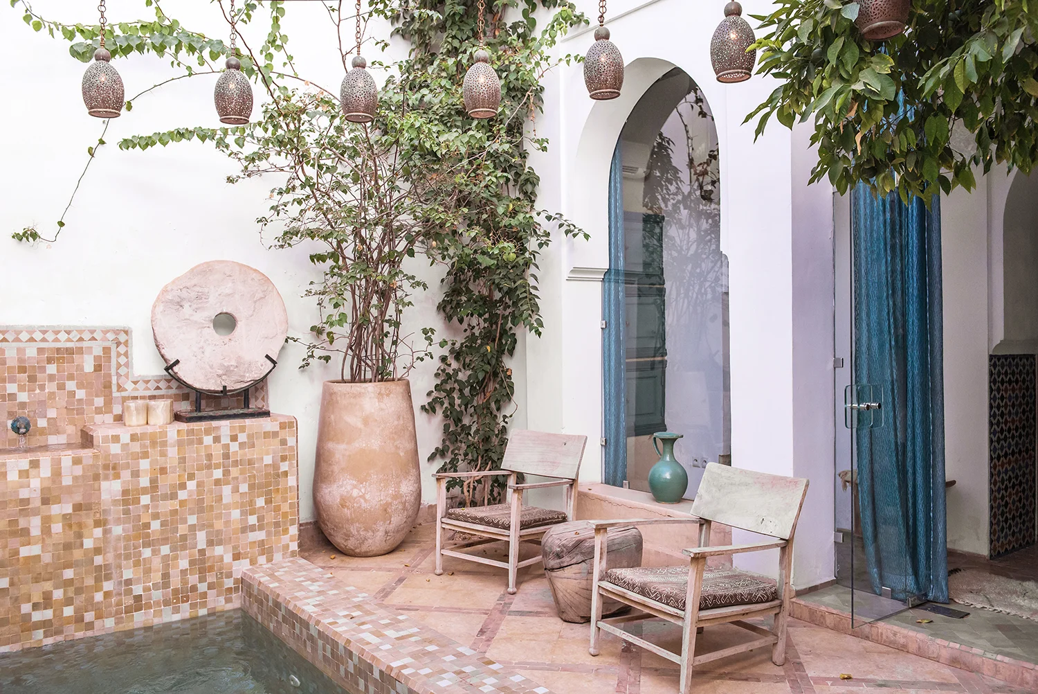 Ryad Dyor — The Perfect Hideaway