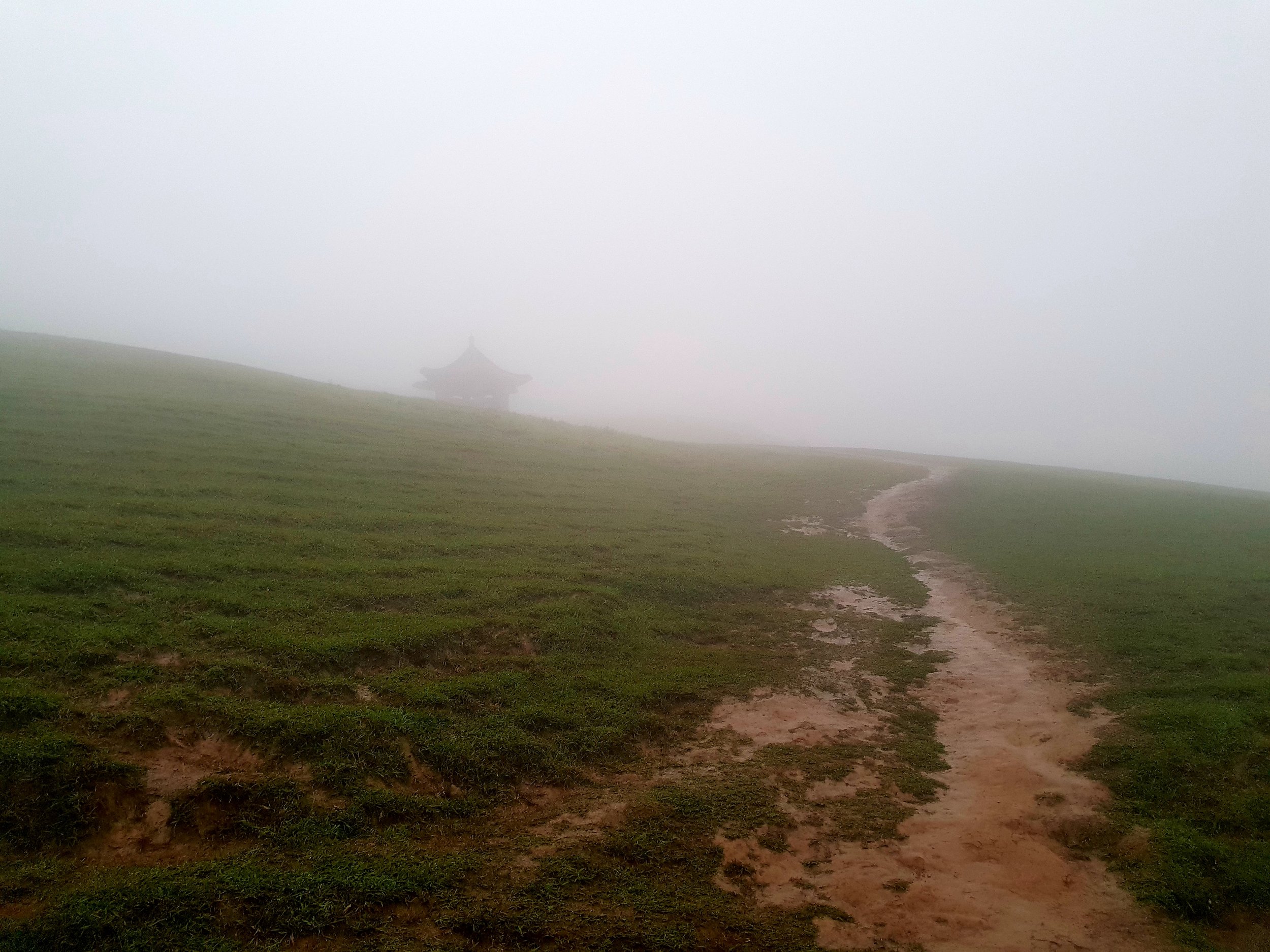 Taoyuan Valley Hiking, Yilan (桃源谷步道) — Over the city