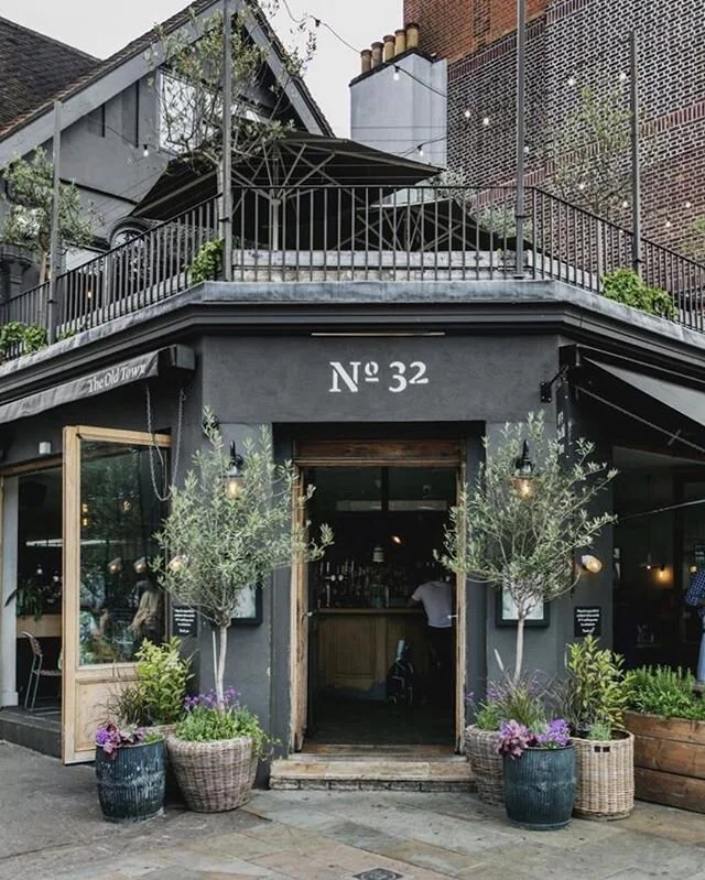 No 32 The Old Town | Bar & Restaurant in Clapham