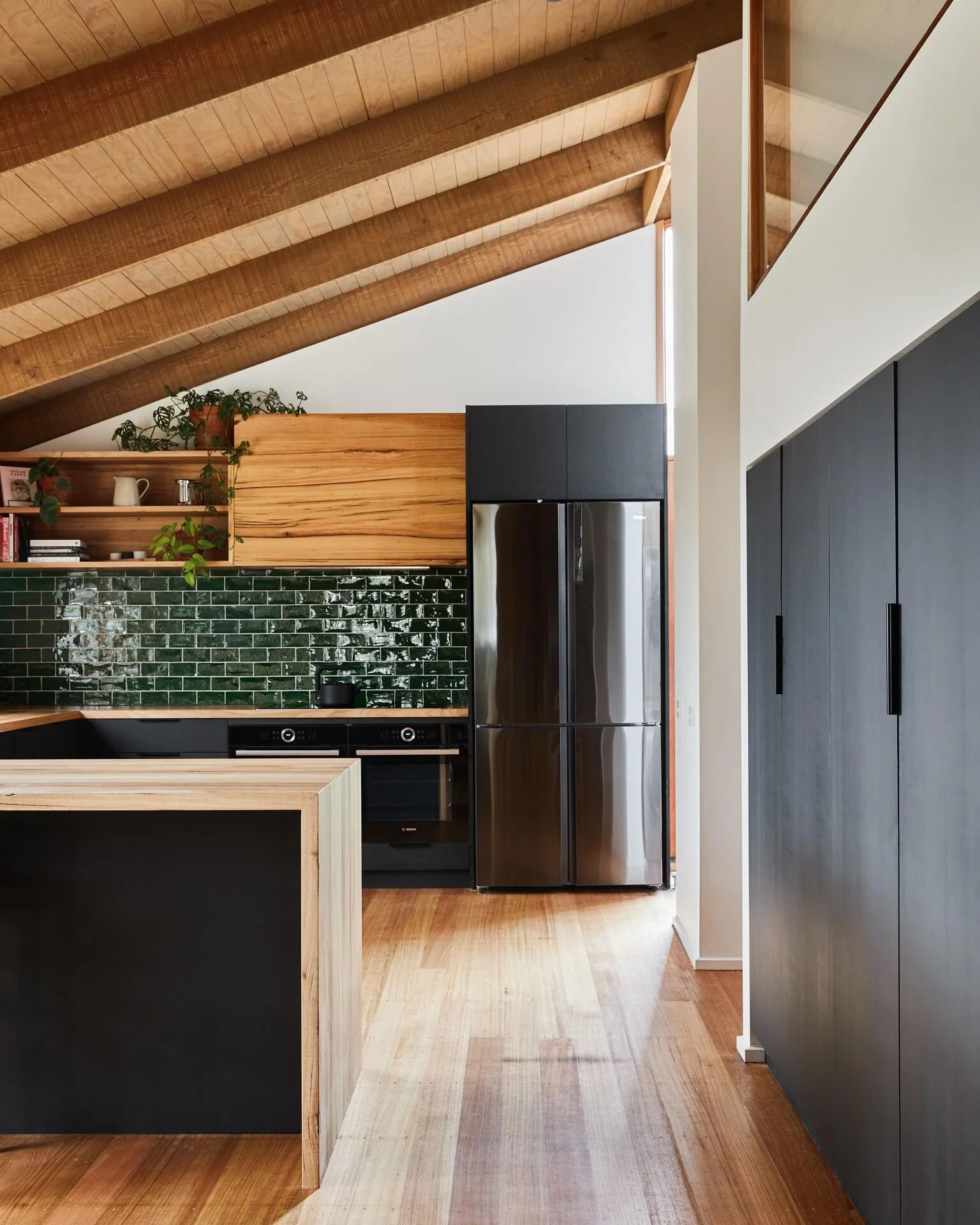 Recycled Timber & Wood Timber Furniture in Geelong | Call Us