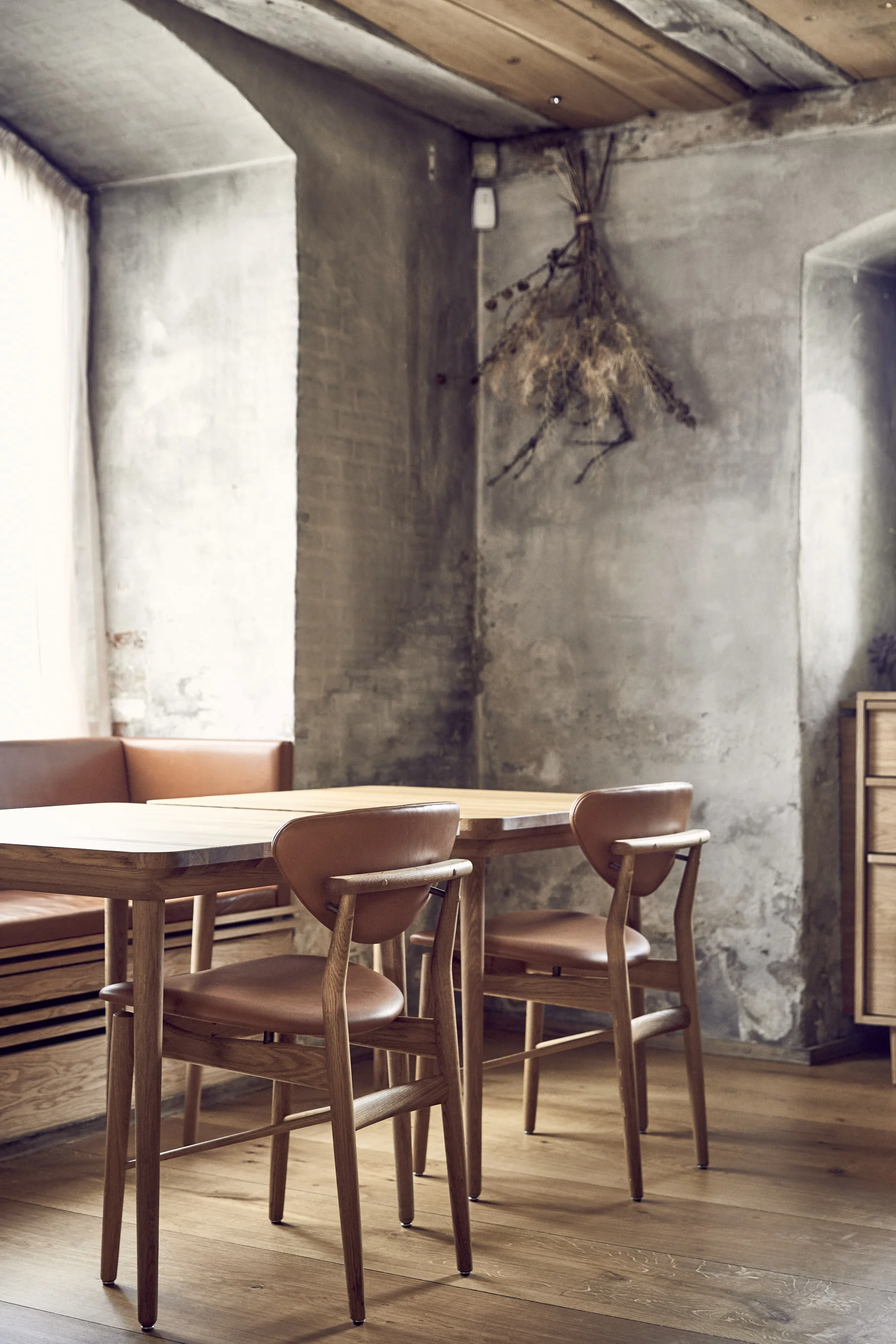 Restaurant Barr — MAGNUS OMME