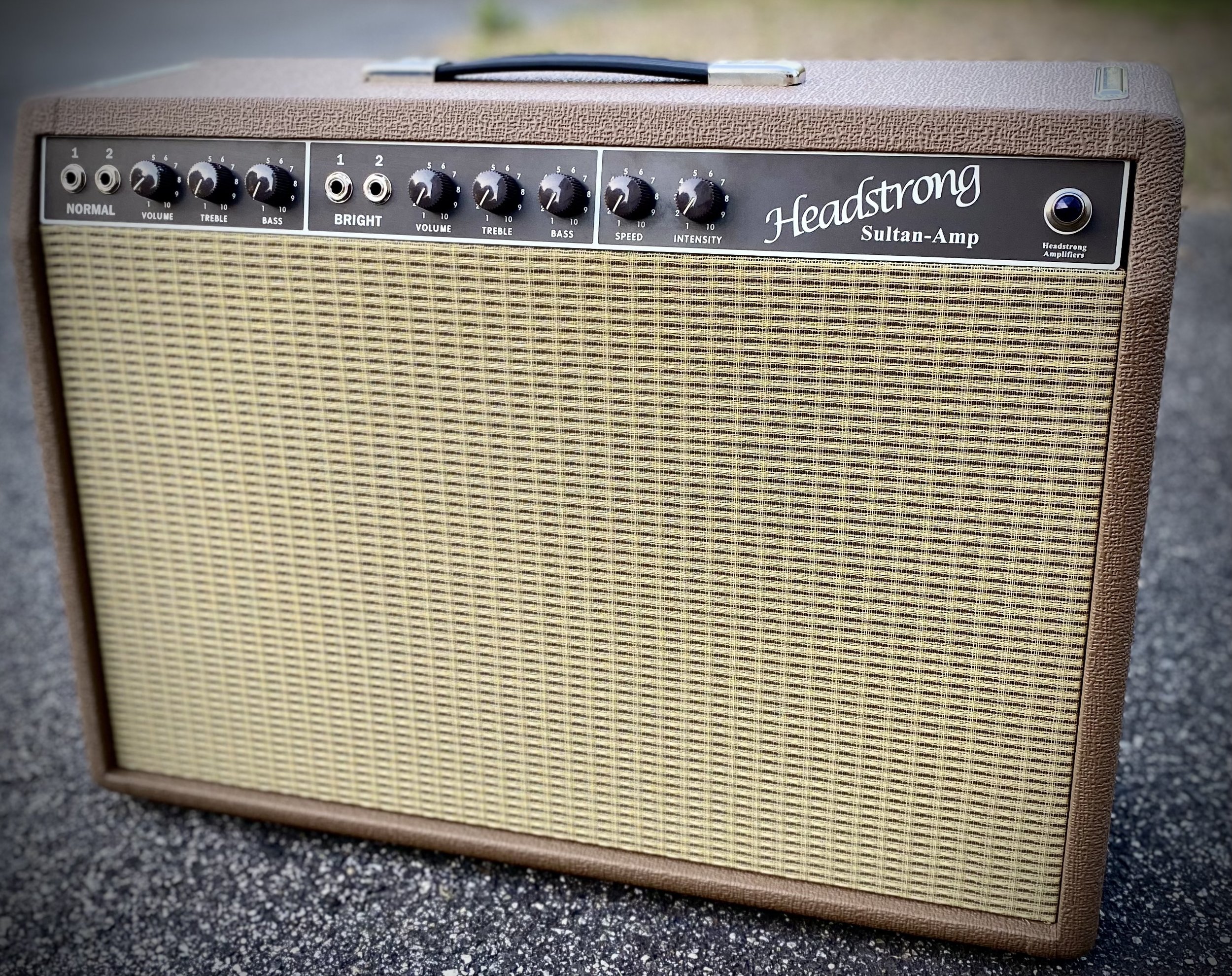 Sultan Amp — Headstrong Amplifiers boutique handwired Fender style tube ...