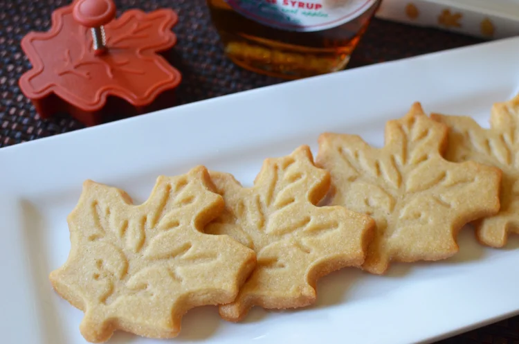 Maple Leaf Cookies — ButterYum — a tasty little food blog