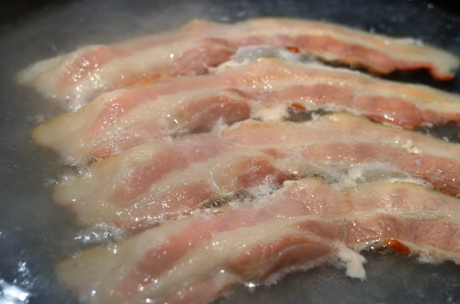Flat Skillet Bacon — ButterYum — a tasty little food blog