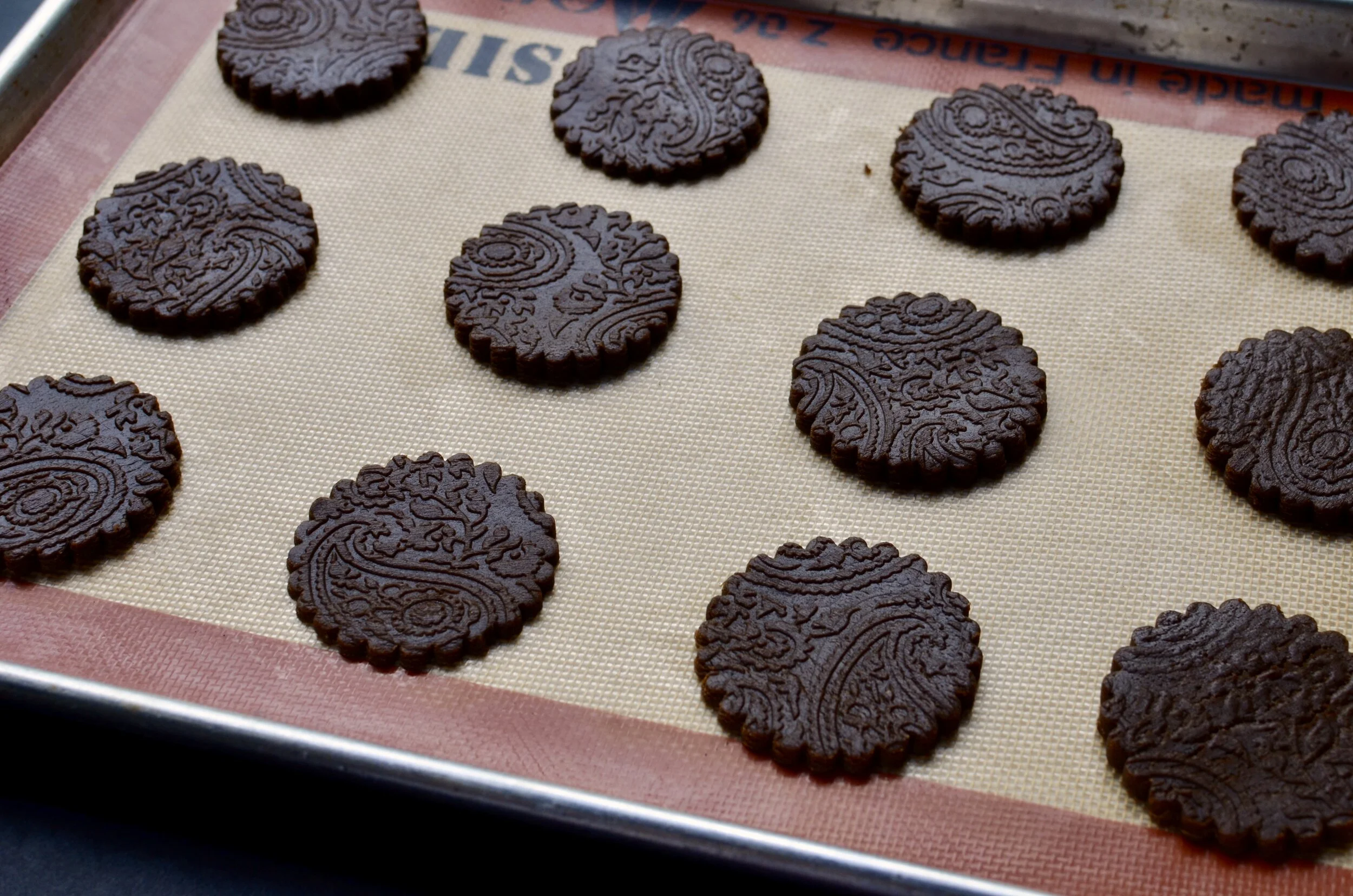 Embossed Spice Cookies with Butter Rum Glaze — ButterYum — a tasty ...