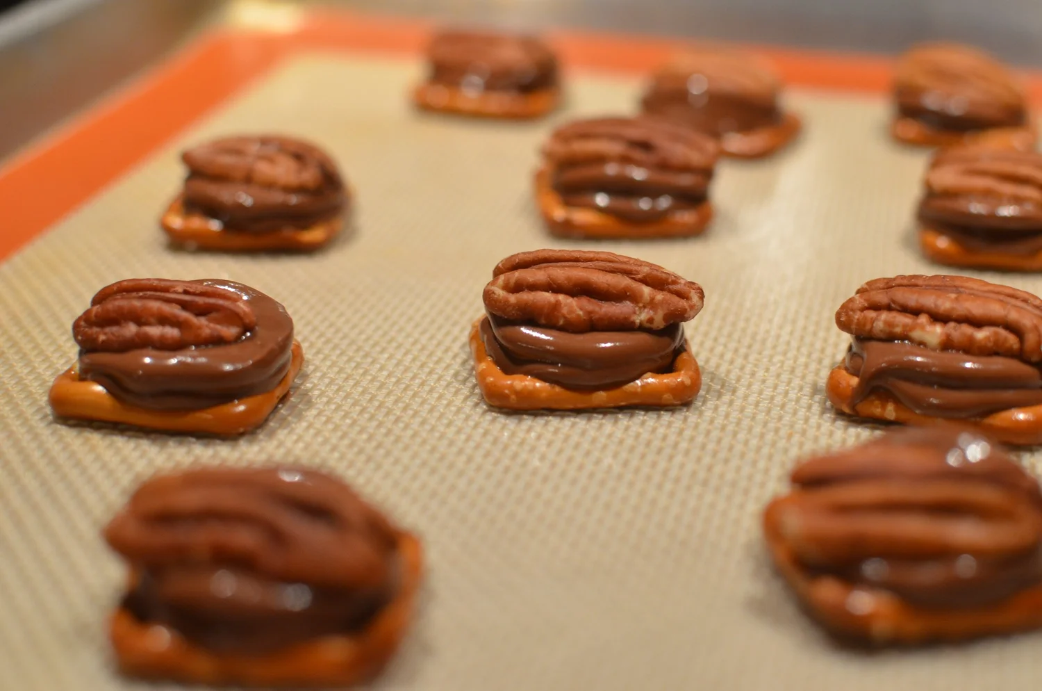 Rolo Pretzel Turtles — ButterYum — a tasty little food blog