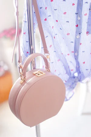 Maxxinista — Enchanting Elegance