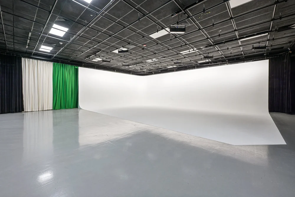 Soundstage Rental Brooklyn | Cyclorama Studio NYC | Cyc Wall ...
