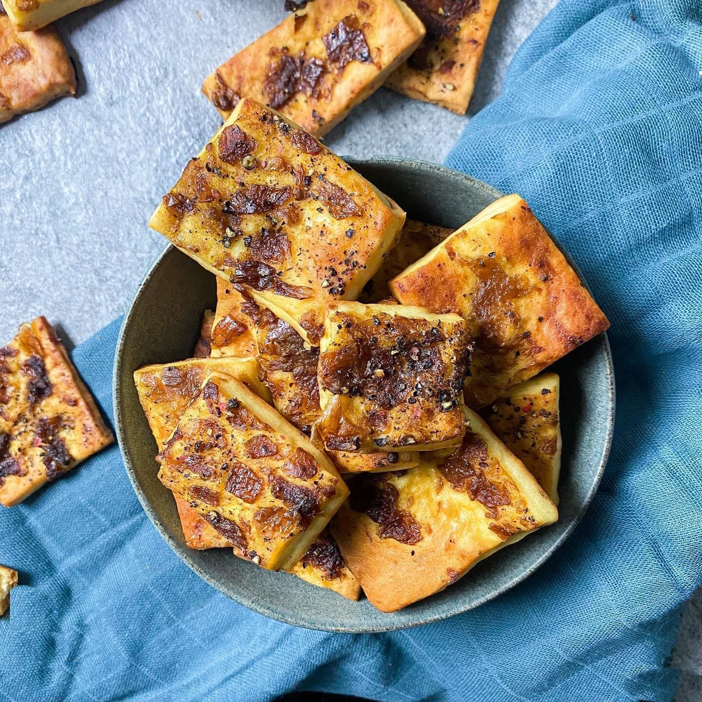 Onion Kichel — Cooking In Heelss