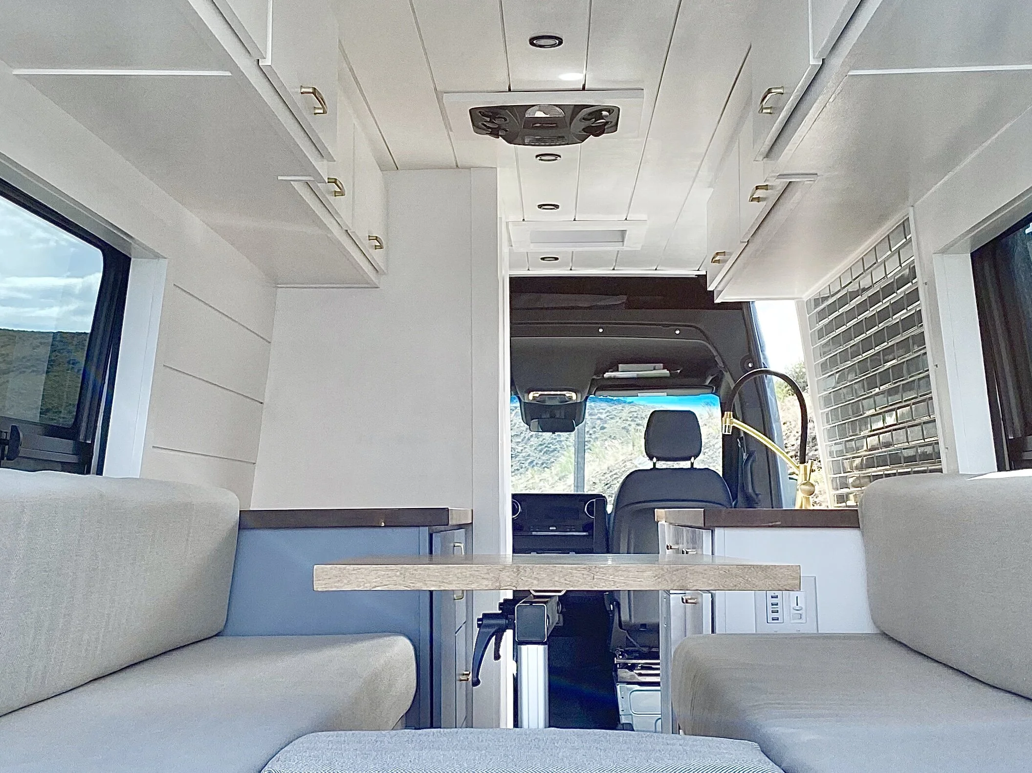 BEST OFF GRID AC UNIT FOR VAN LIFE UNDER $3K | Dometic RTX 2000 vs ...