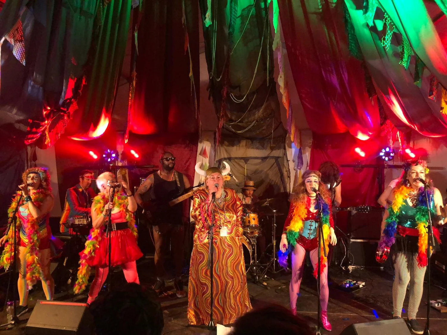 About the band — Doreen Doreen