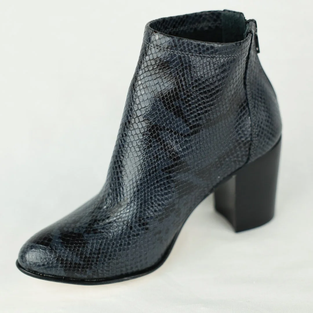 Chocolat Blu — Centro Shoes, Inc.