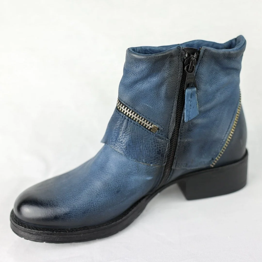 Miz Mooz — Centro Shoes, Inc.