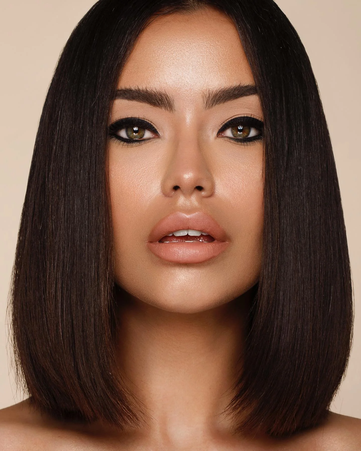 I AM GIGI - Dubai Make-up Artist