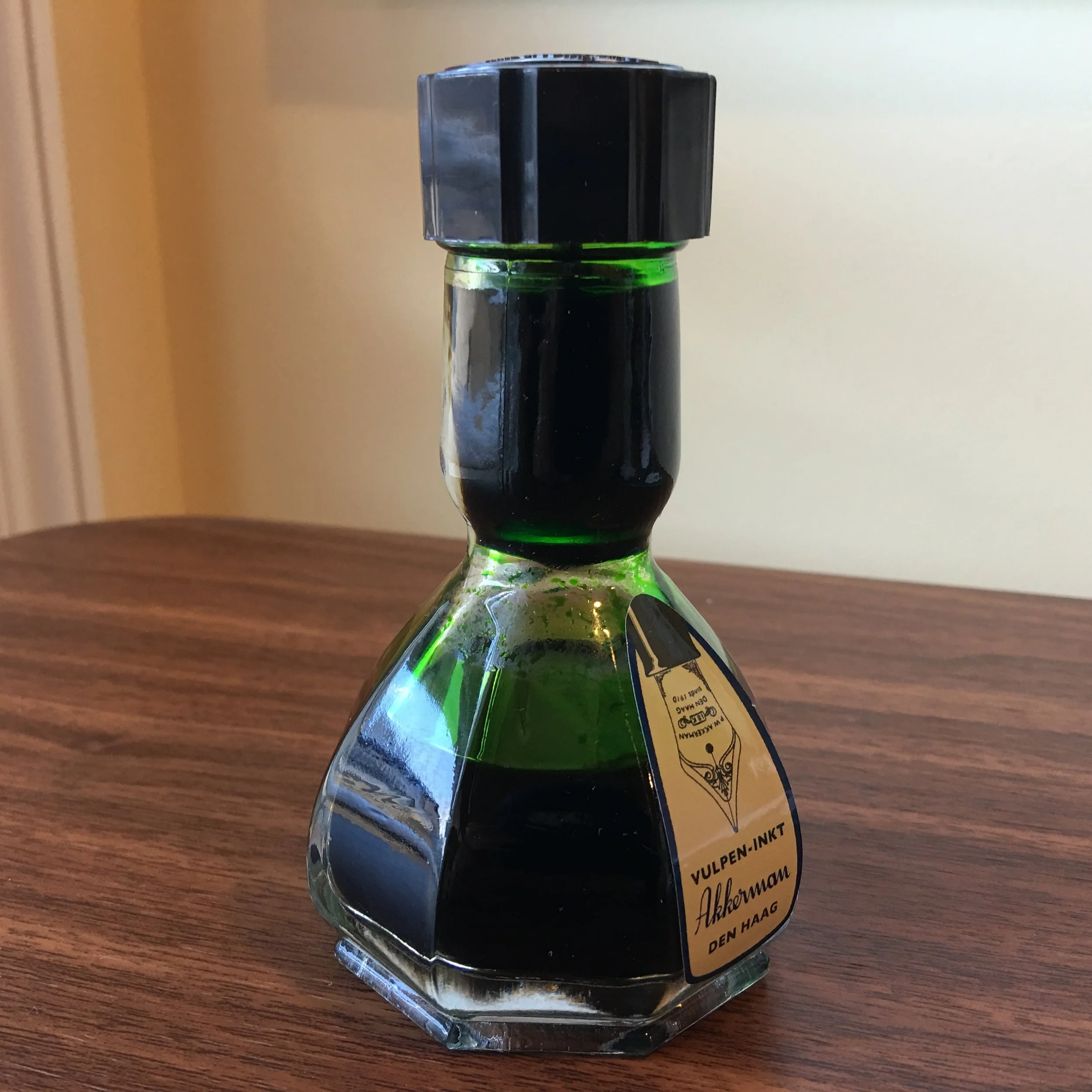 Ink Review: Akkerman #28 (Hofkwartier Groen) — The Gentleman Stationer