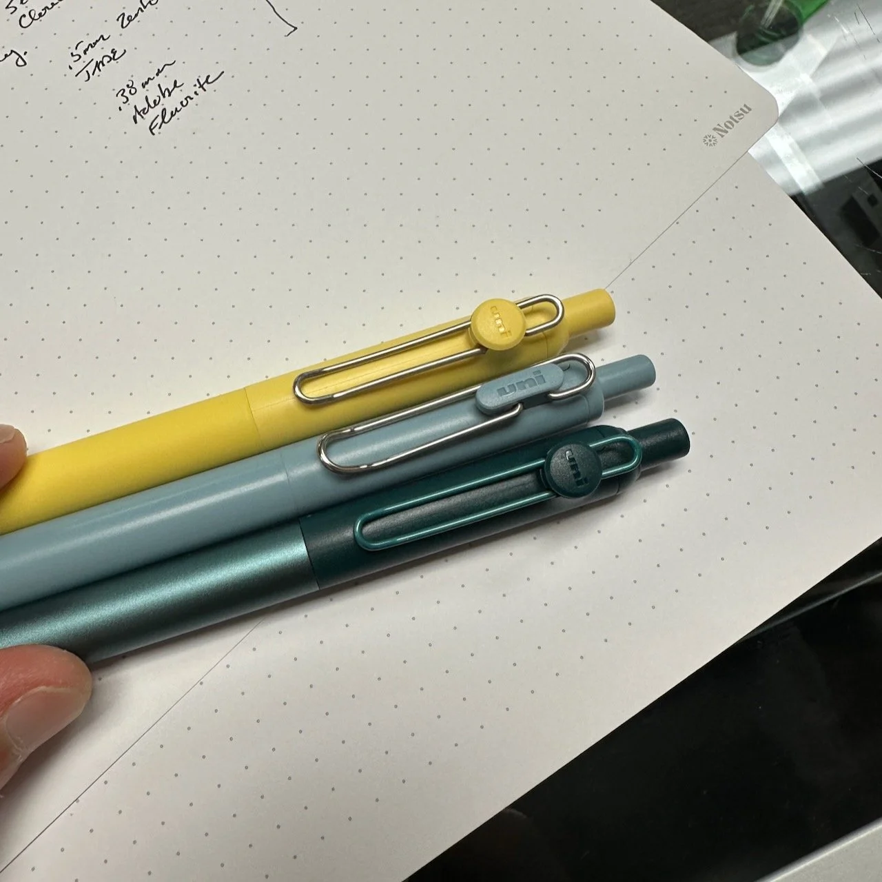 Pen Review: Is the Uni Zento Gel Pen Worth the Hype? — The Gentleman ...
