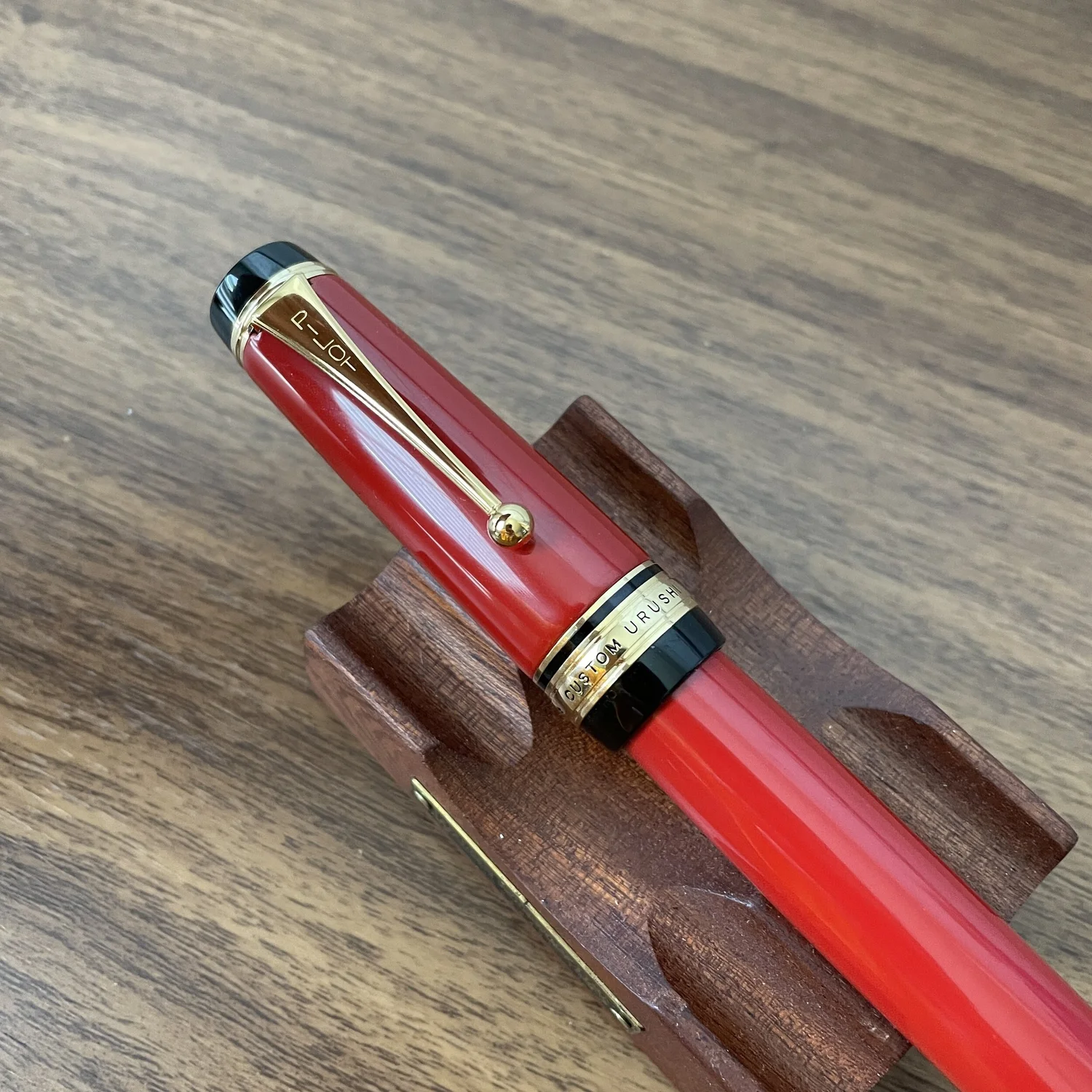 Ultra Luxury Options: The Pilot Custom Urushi Fountain Pen — The ...