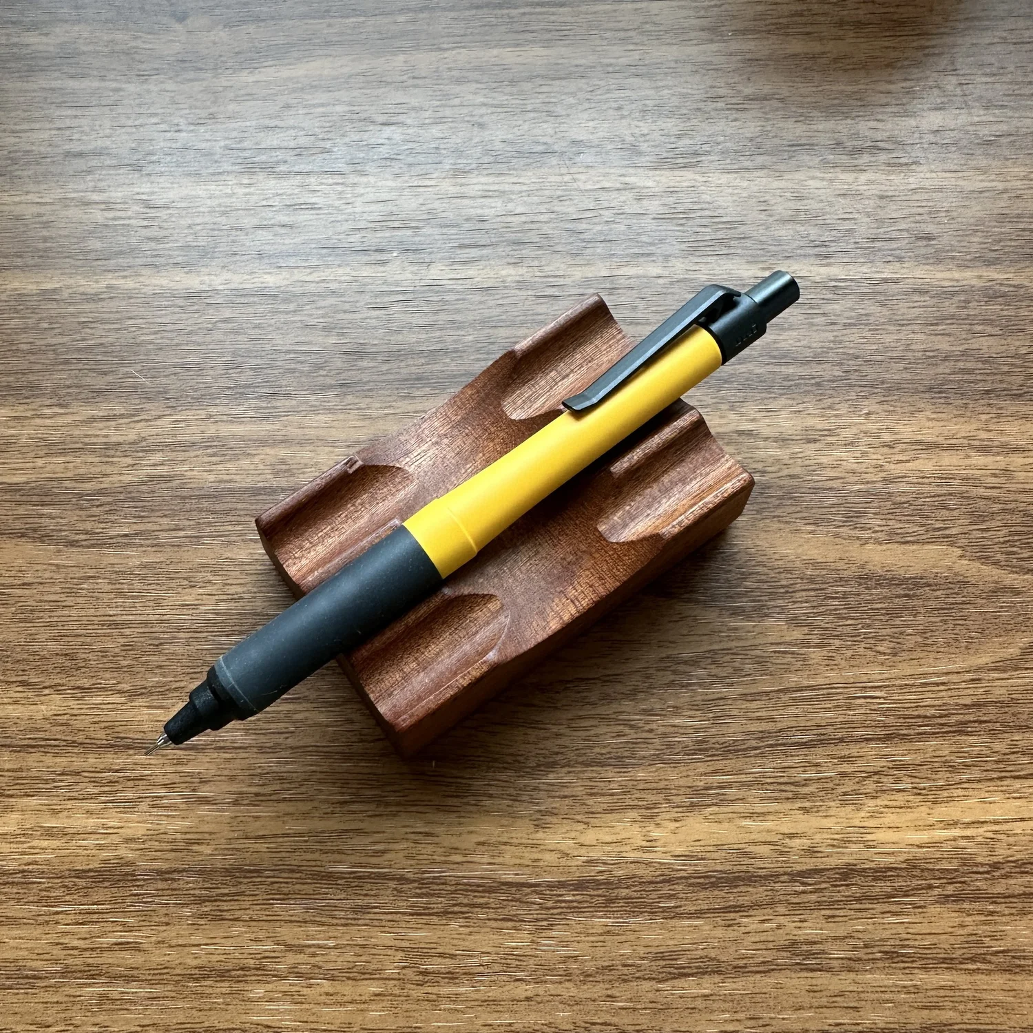 Mechanical Pencil Review: The Uni Kuru Toga Alpha Gel Switch — The ...