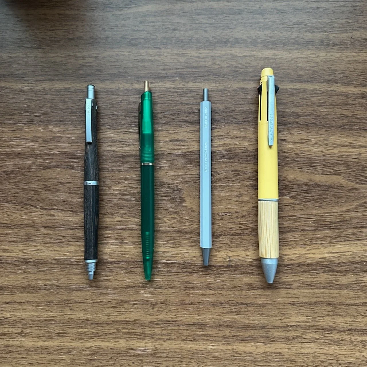 Comparing Low Viscosity Ballpoint Pens: Jetstream vs. Acroball vs ...