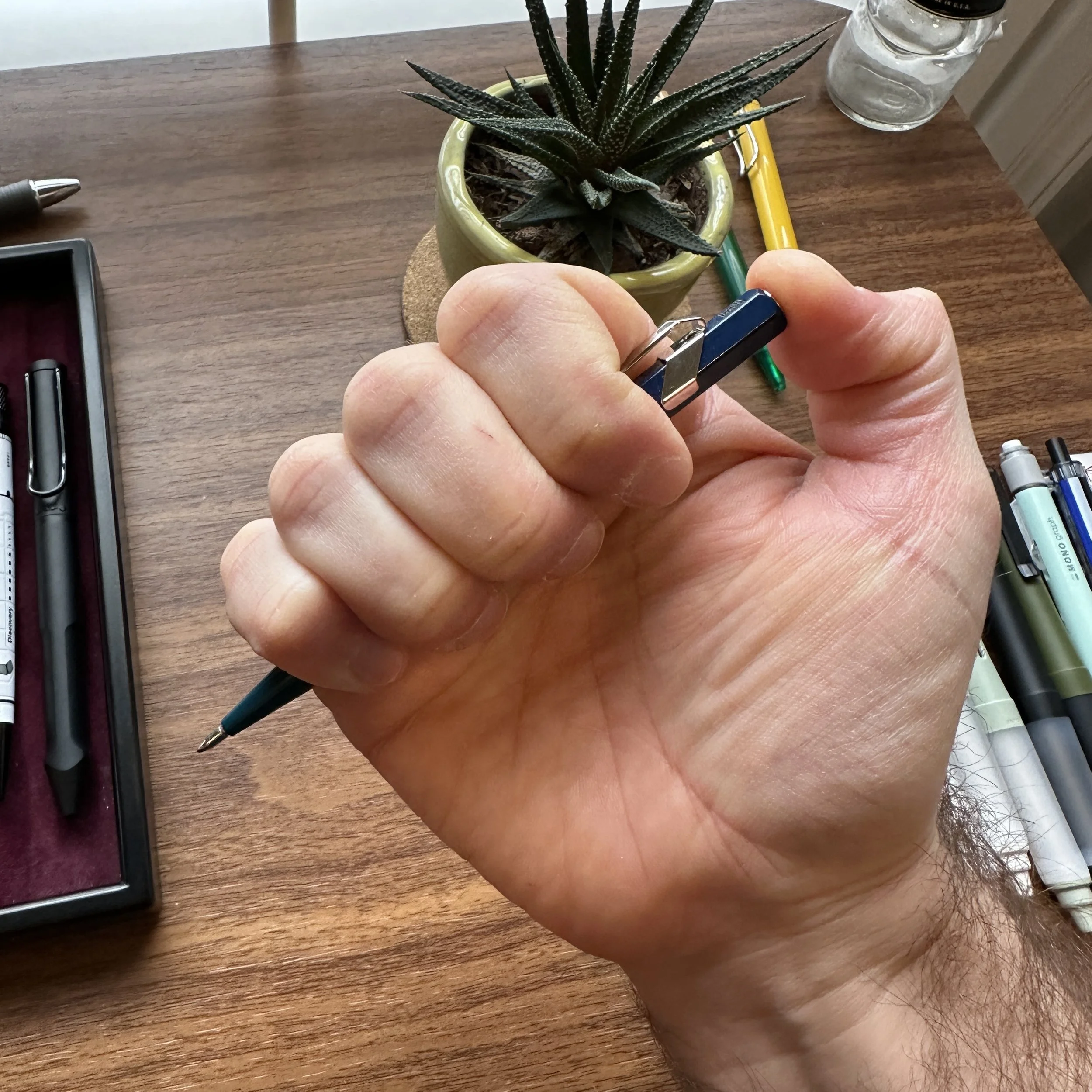 Twist or Click: What's Your Retractable Pen Preference? — The Gentleman ...