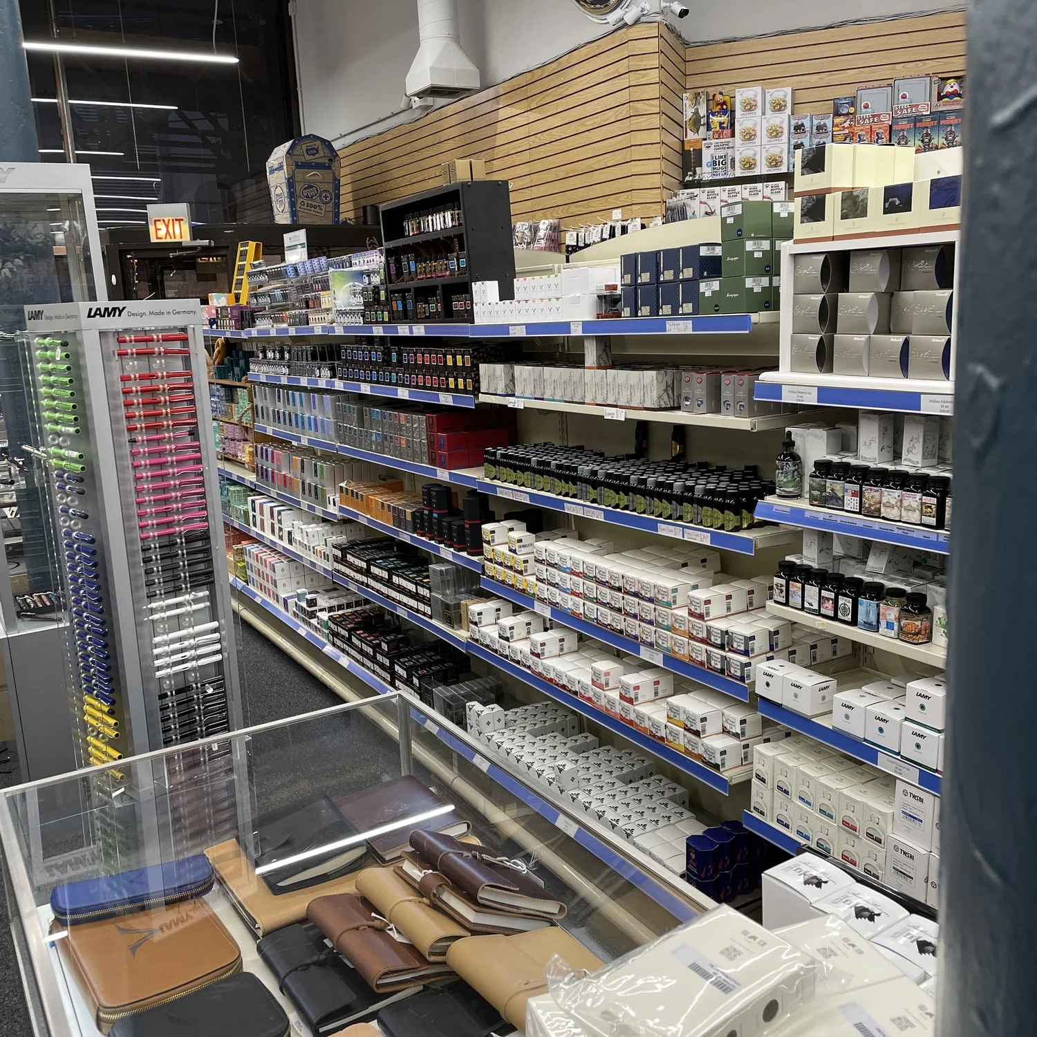 Great Pen Stores: A Quick Trip to Anderson Pens Chicago and Atlas ...