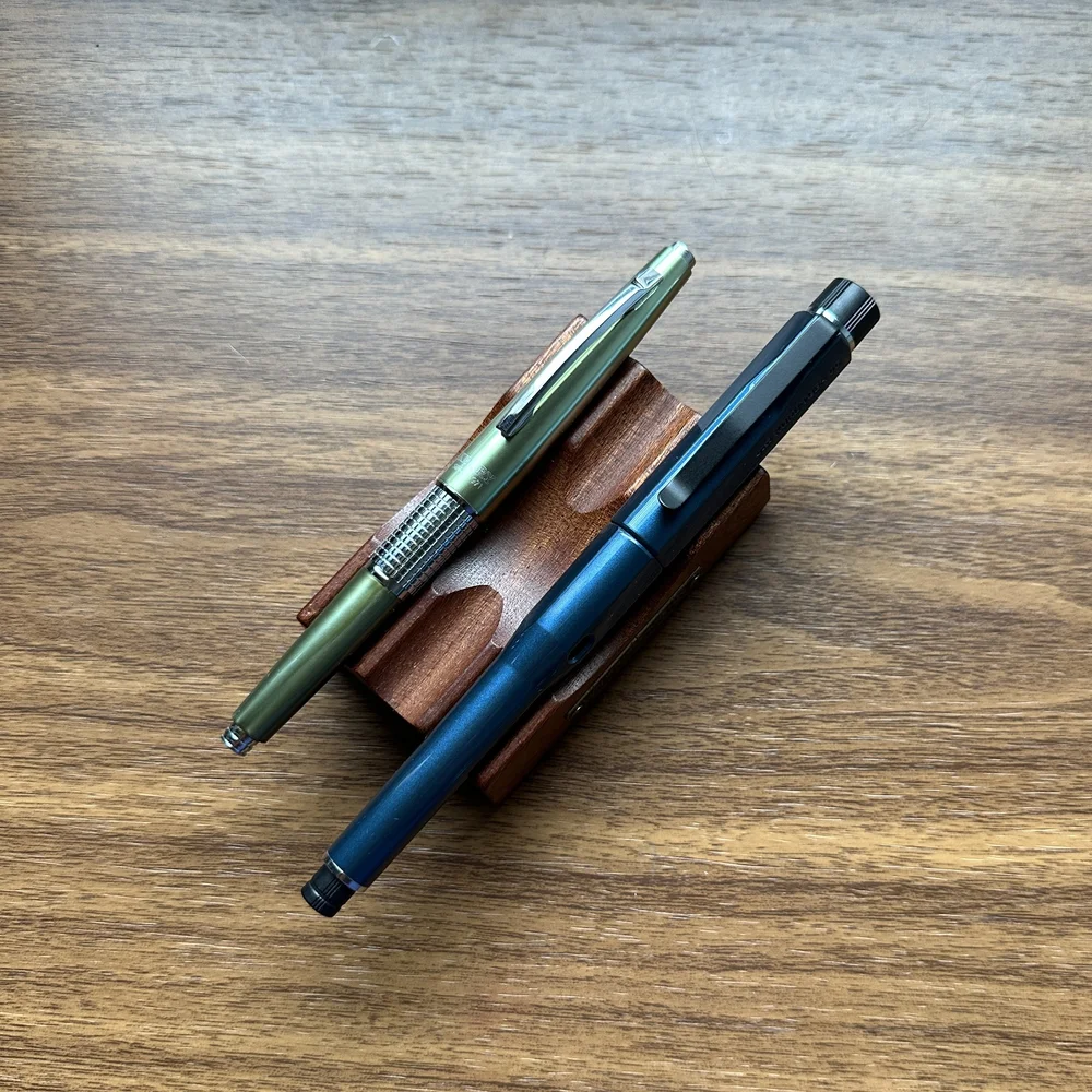 Capped Mechanical Pencils: Who Did It Better, Pentel Sharp Kerry or Uni ...