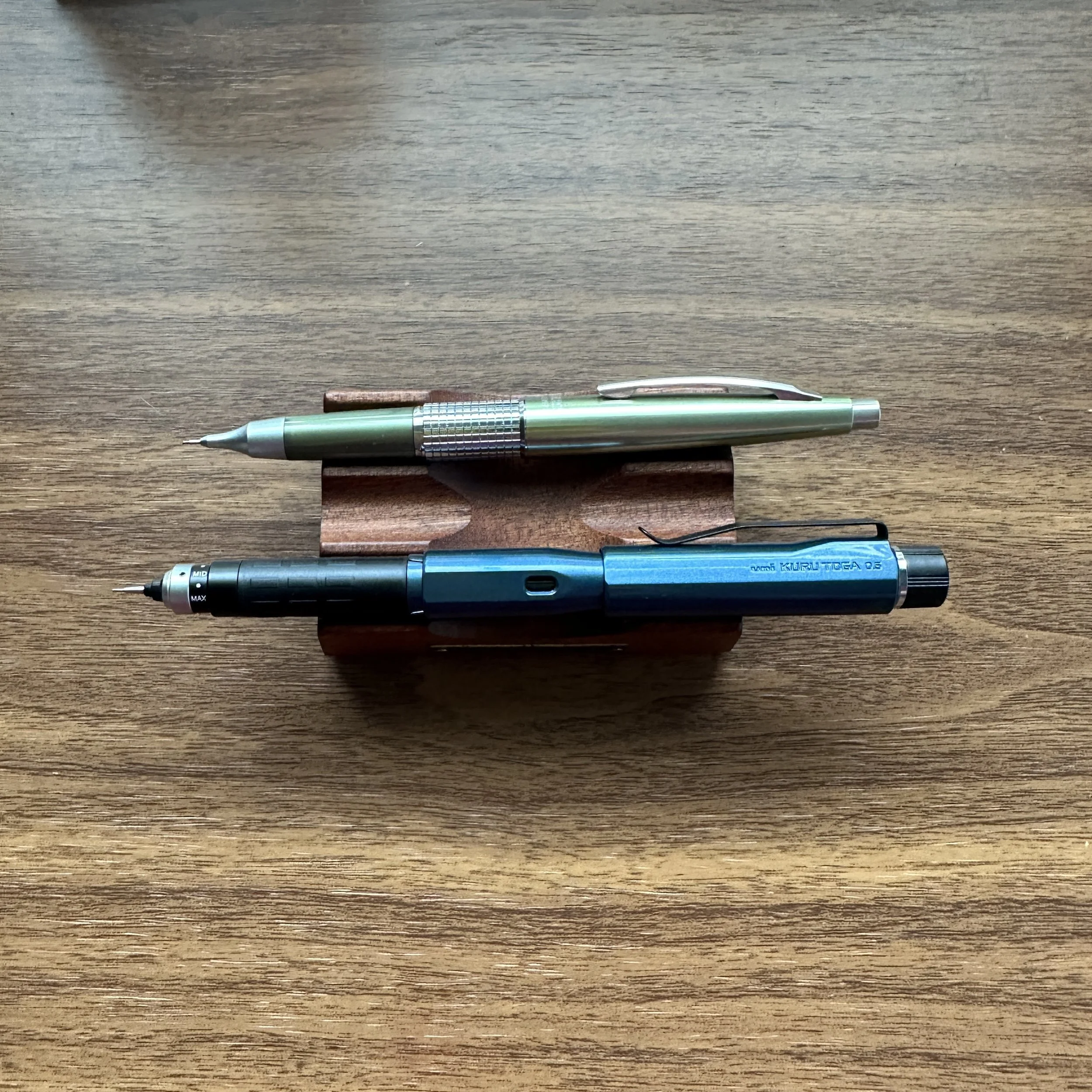 Capped Mechanical Pencils: Who Did It Better, Pentel Sharp Kerry or Uni ...