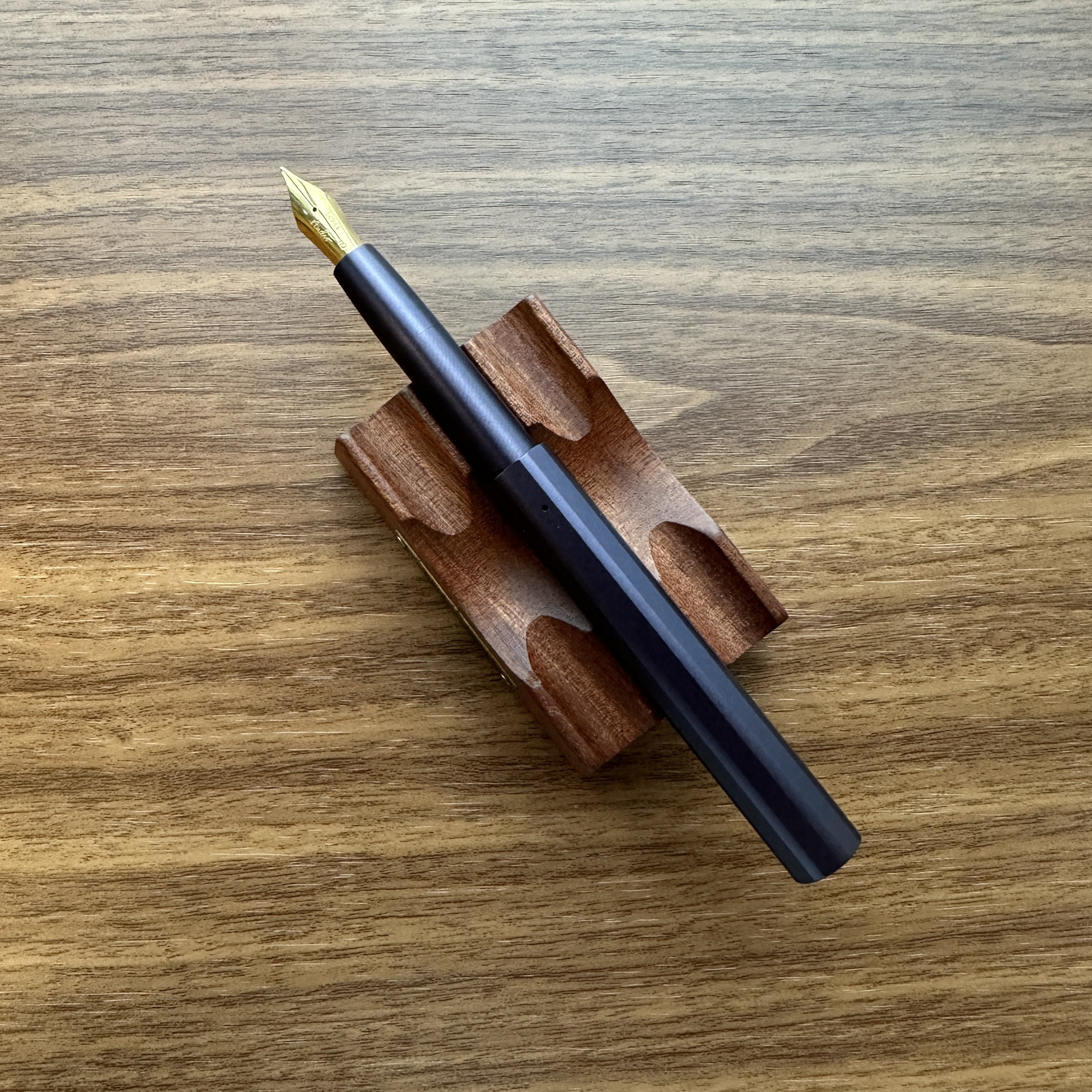 Pen Review: Tom's Studio "The Studio Pocket" Fountain Pen (and ...