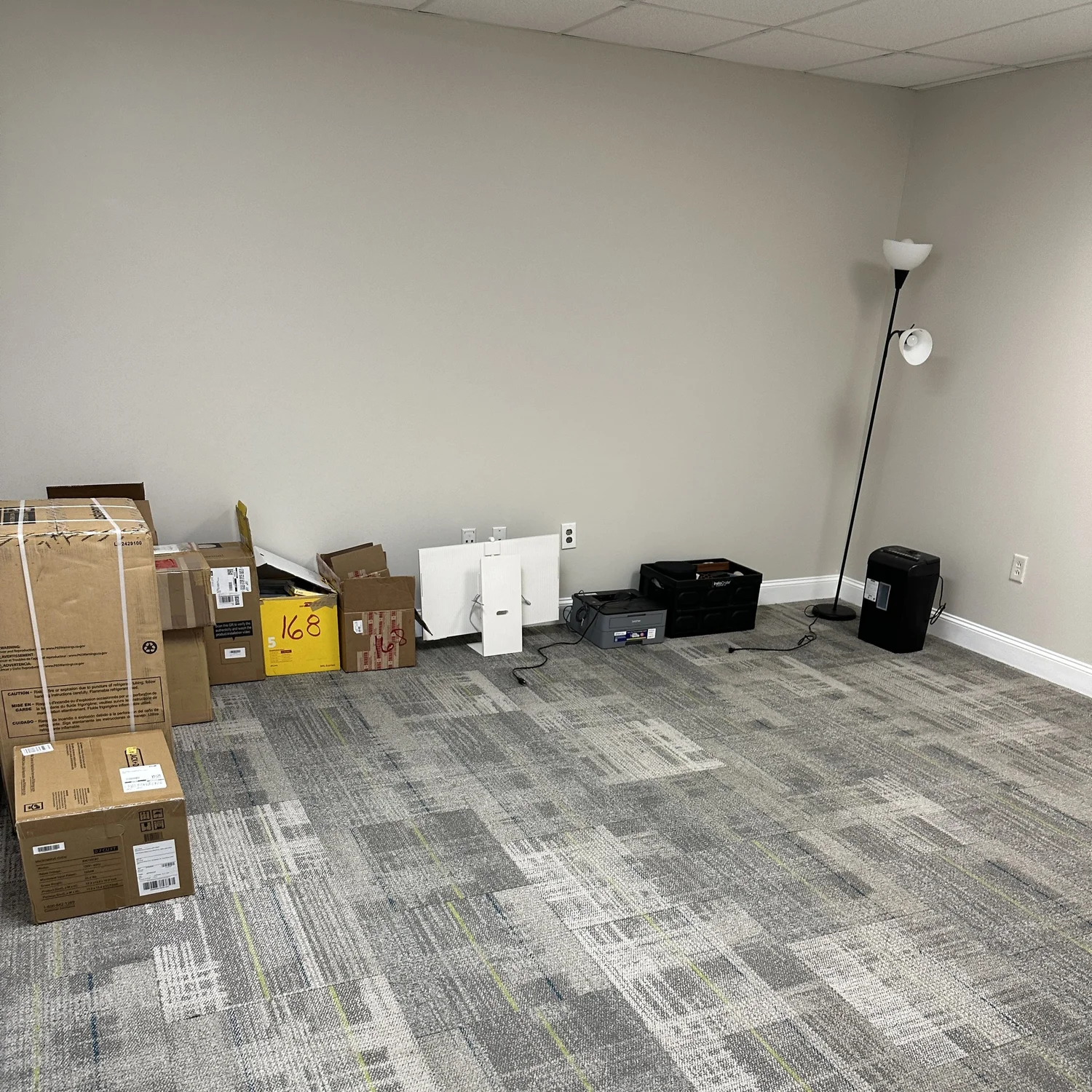 Choosing Accessories and Arranging Space: Starting an Office from ...