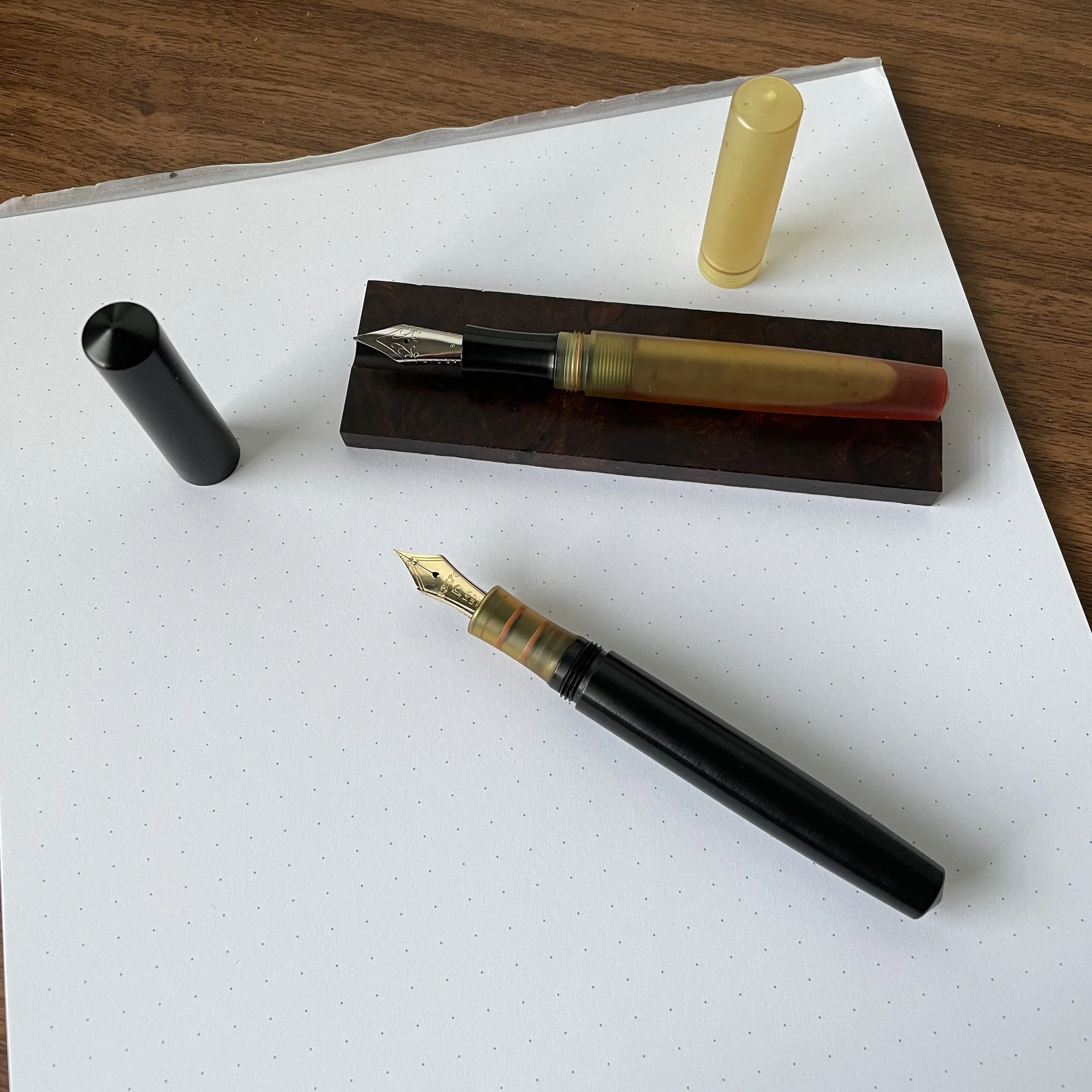 The Ultem-ate EDC? Reviewing the Schon DSGN Ultem Pens in Black and ...