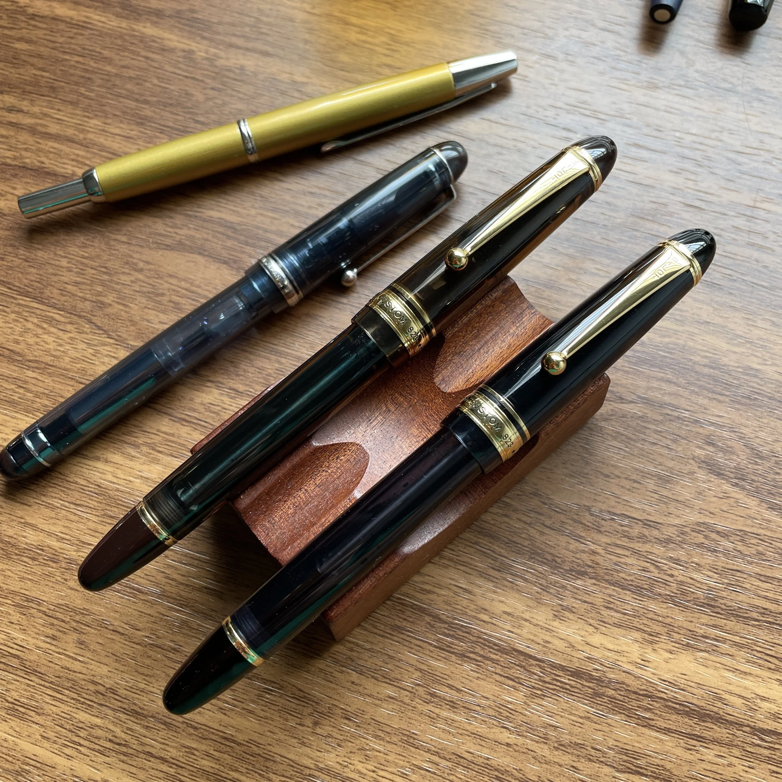 Workhorse Pens: The Pilot Custom 823 Fountain Pen — The Gentleman Stationer