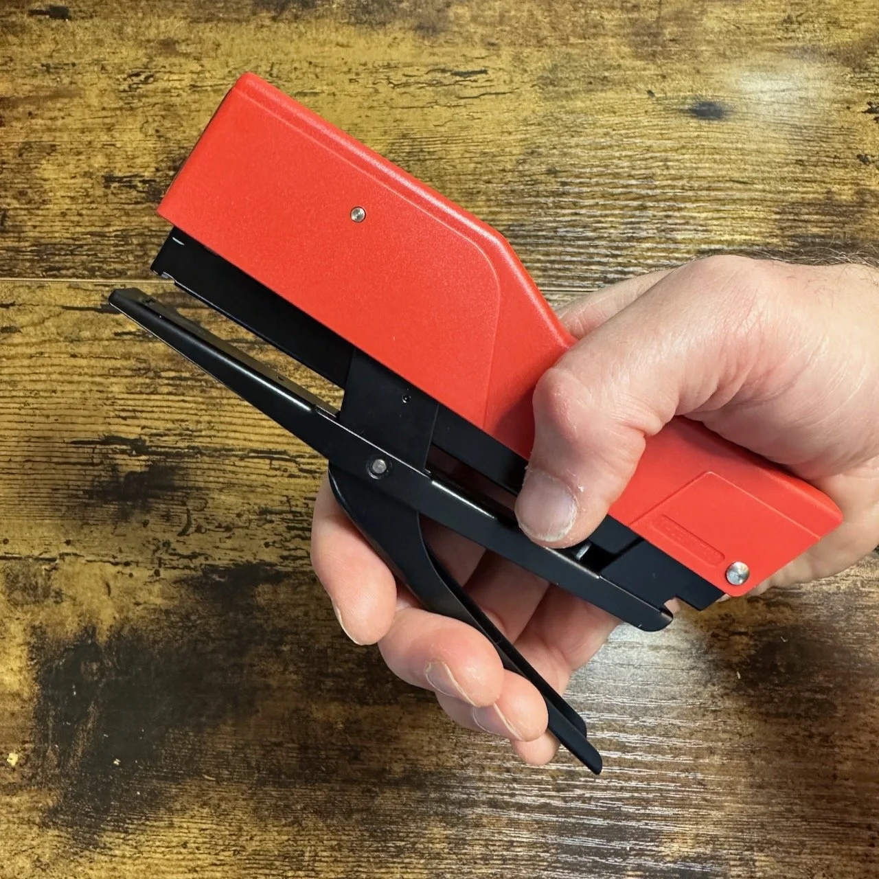 Personal Stationery Obsessions: Zenith Plier-Style Staplers — The ...