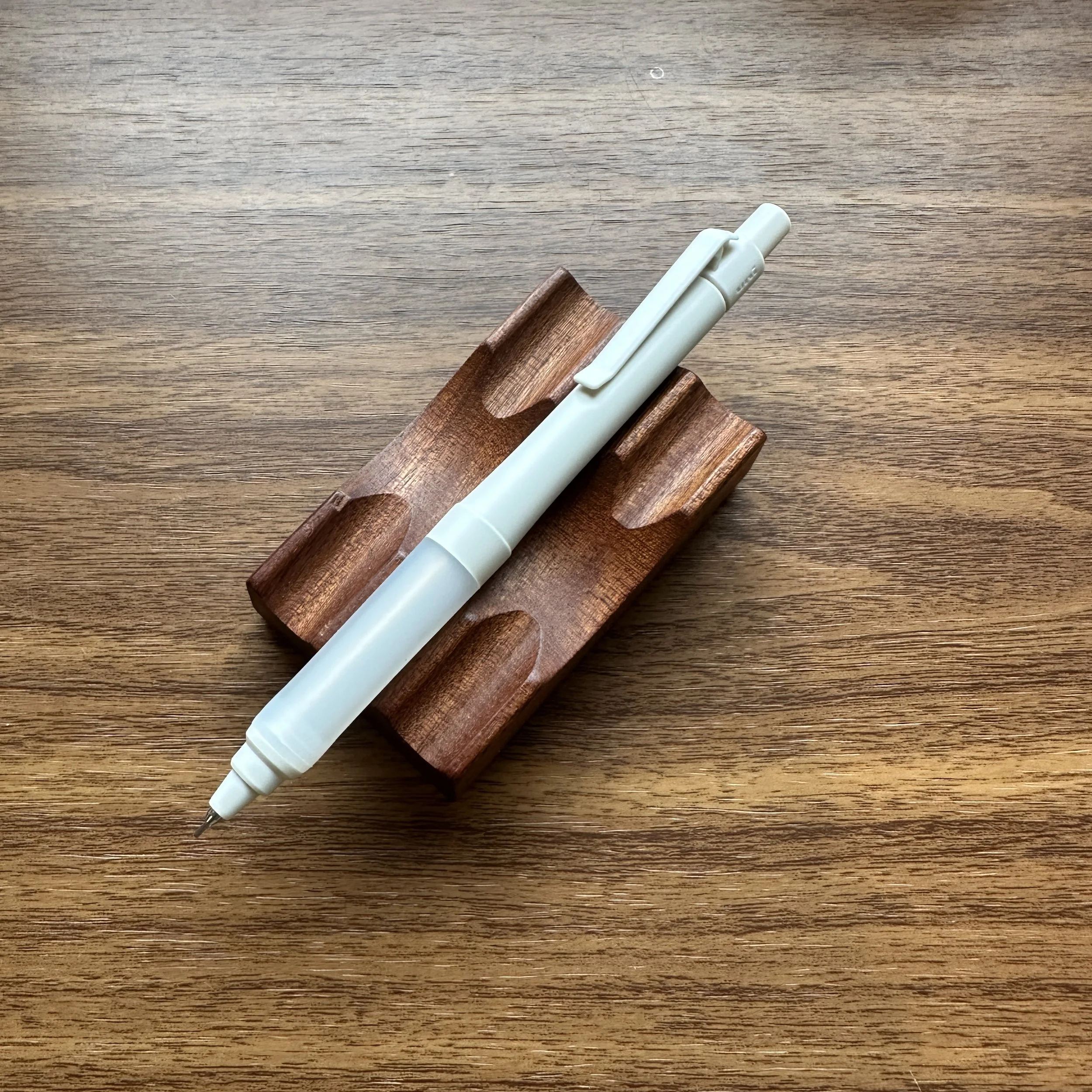 Mechanical Pencil Review: The Uni Kuru Toga Alpha Gel Switch — The ...
