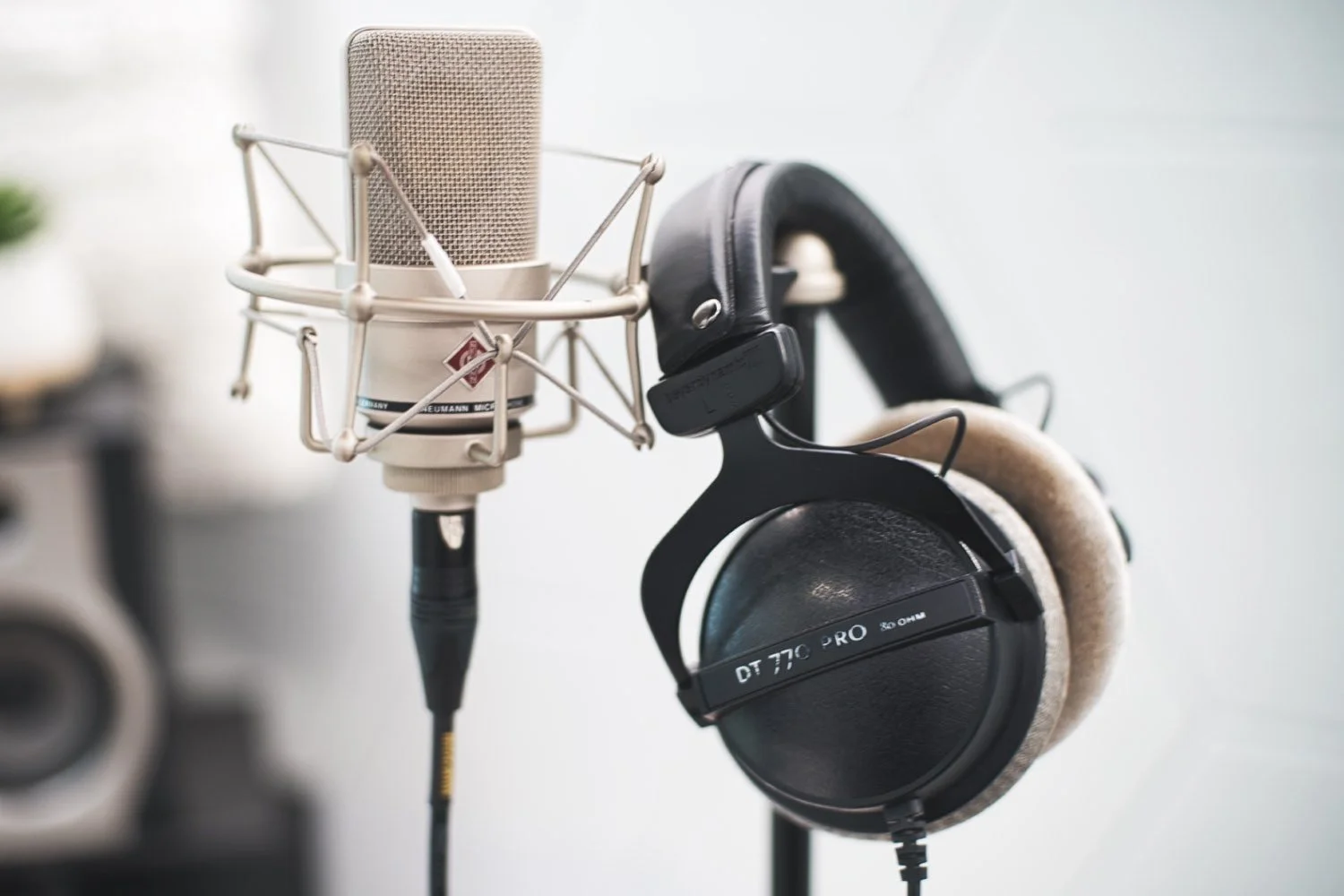 American Female Voiceover Artist - Authentic, Trusted Talent