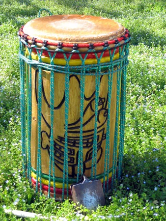 Instruments - djembe, balafon, doundoun, krin, bote, kora and other ...