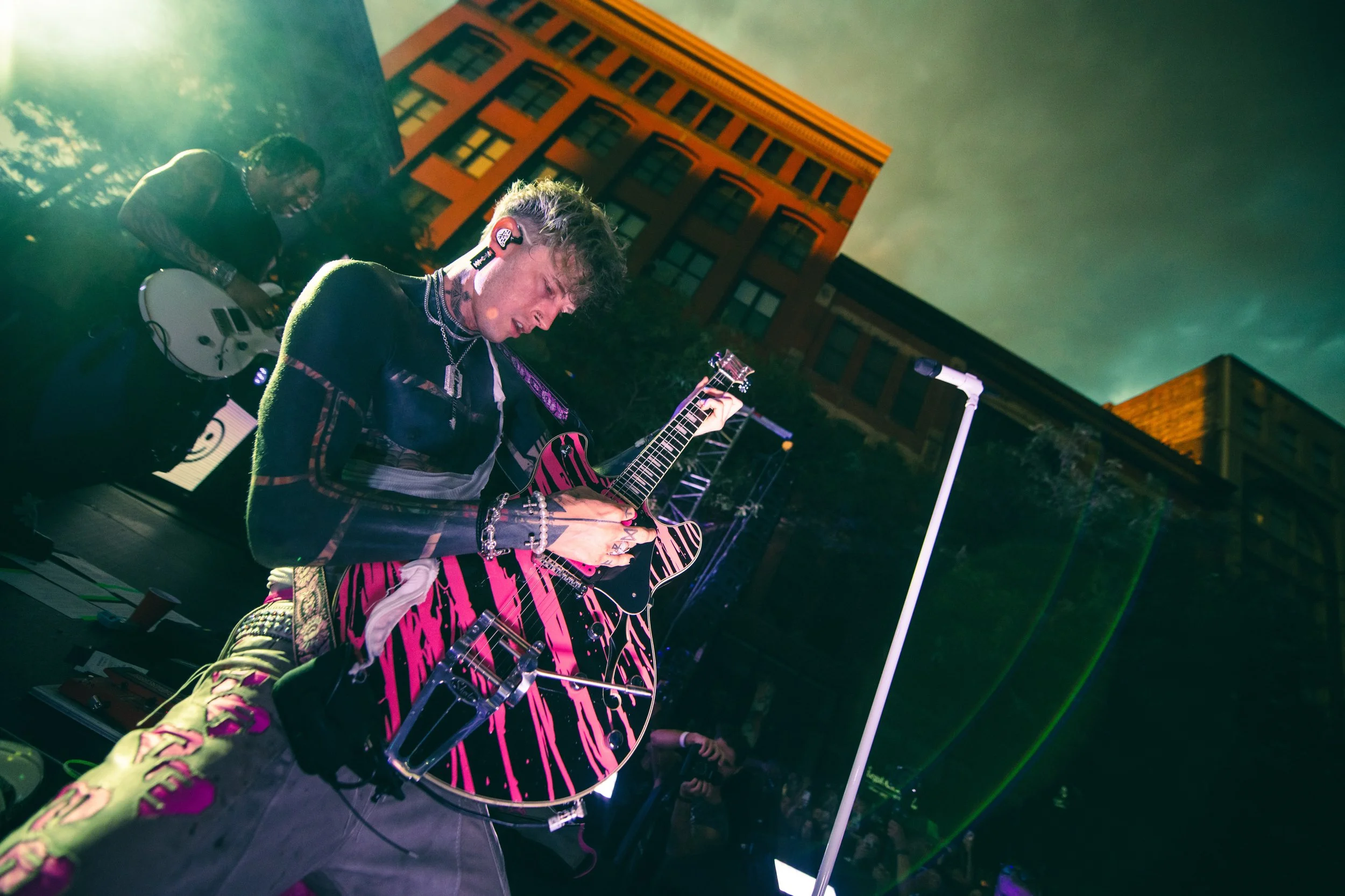 Is MGK getting ready to drop a new album? — Between Two Bolts