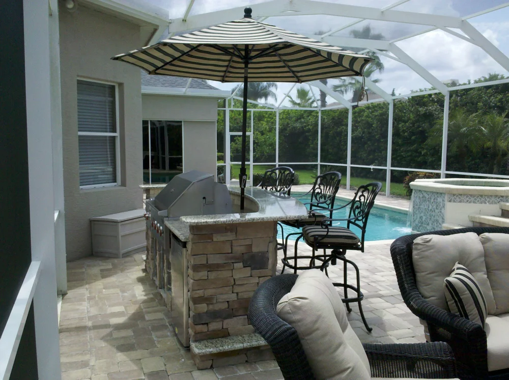 Outdoor Kitchens with Umbrella Shading - Premier Outdoor Living ...