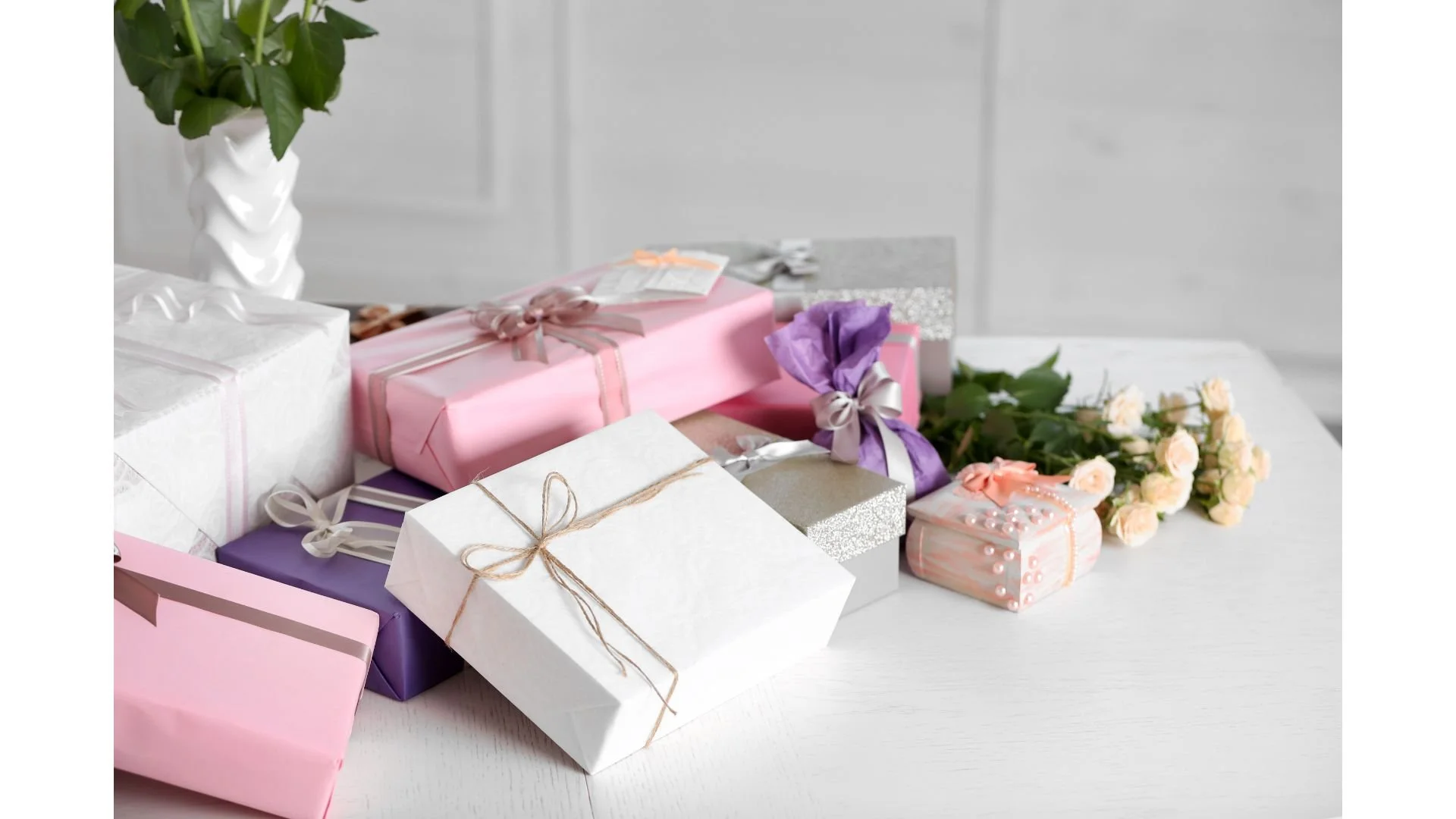 How To Handle Cards and Gifts the Wedding Guests Bring - Advice from ...