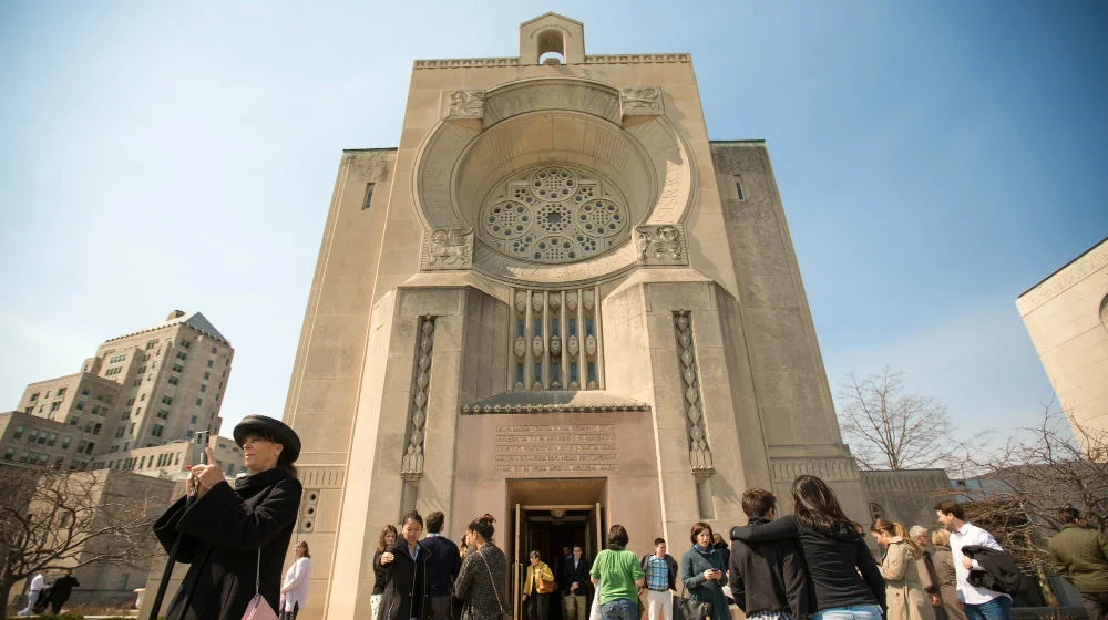 Madonna Della Strada — Edgar Miller Legacy