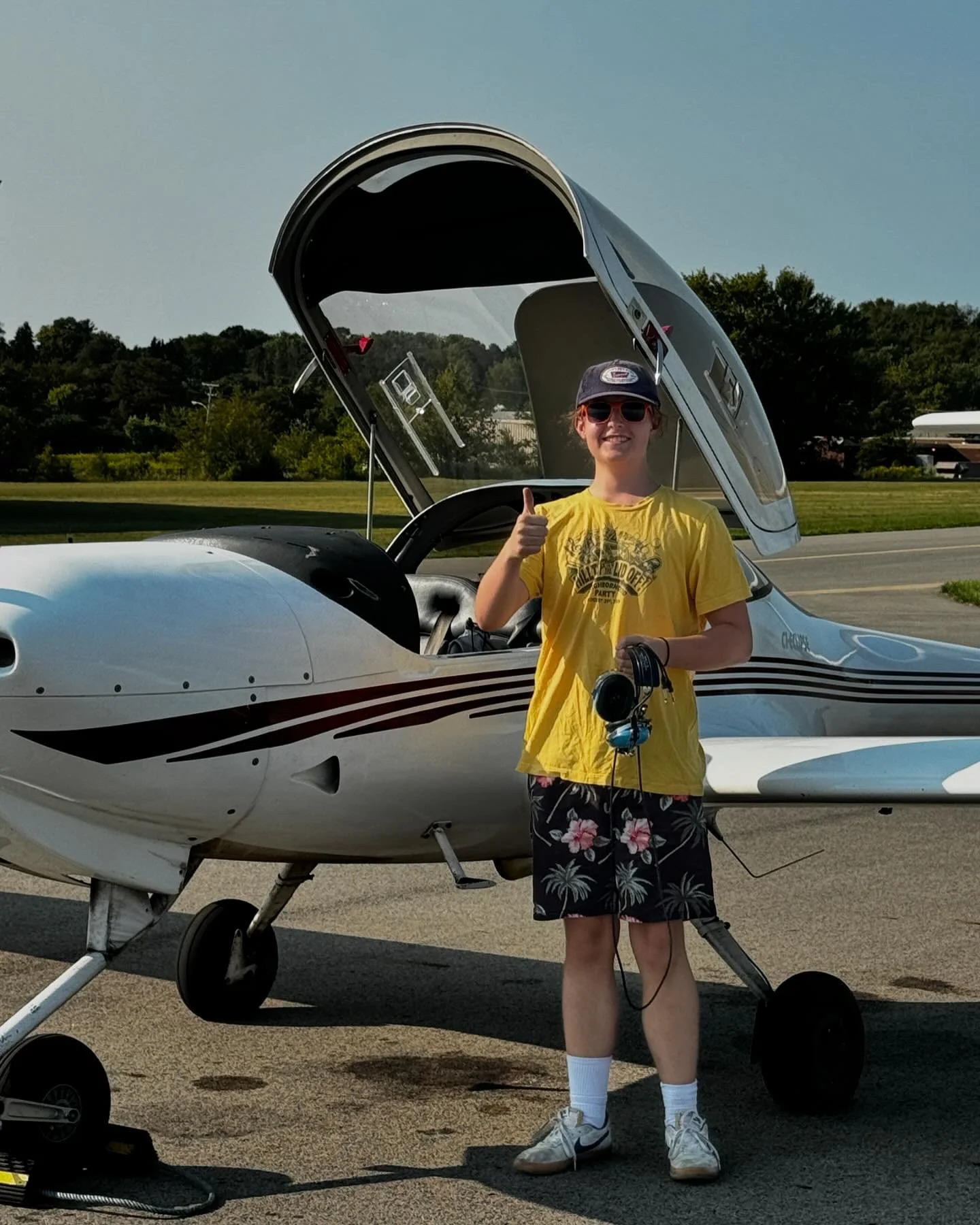 ILLUSTRATION — Worker Bird