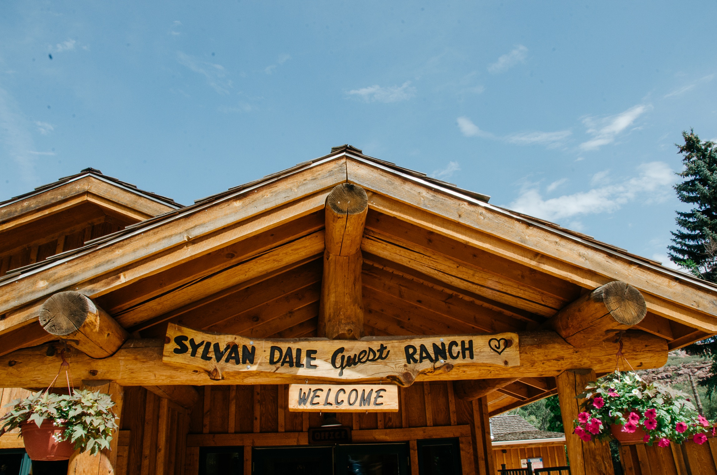 Alex + Matt || Sylvan Dale Guest Ranch, Colorado — Sonja K Photography