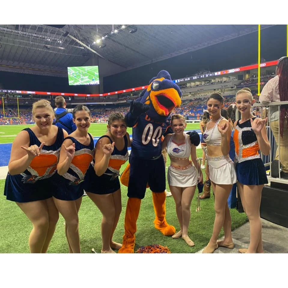 SOSA TWIRLERS — UTSA Bands