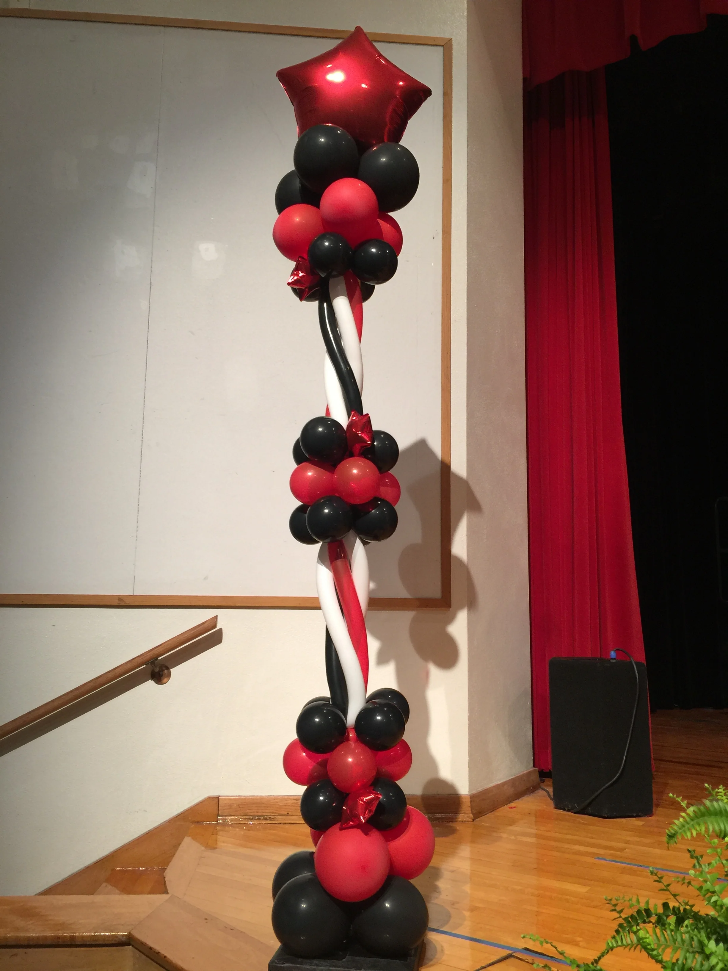 Balloon Columns | Call Us Today 214-361-8973 | Smiles Balloon Co