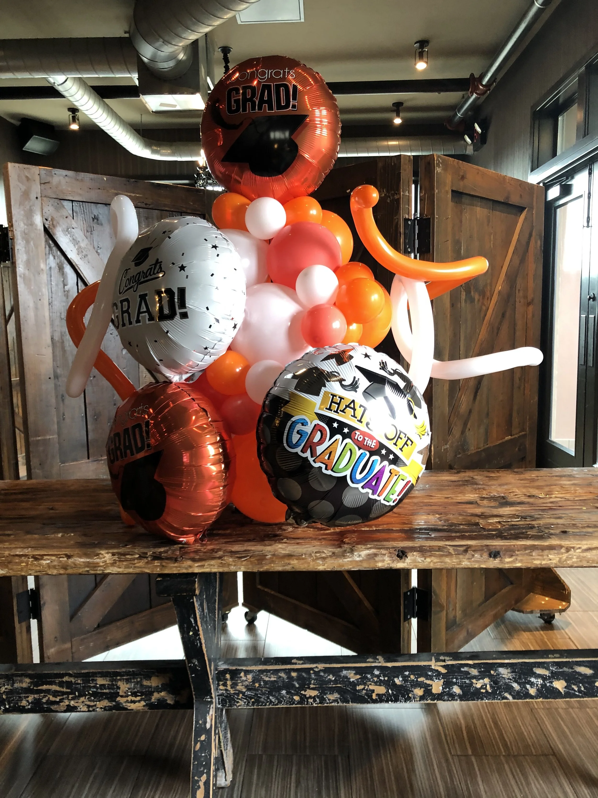 Graduation Balloons | Call Us Today 214-361-8973 | Smiles Balloon Co