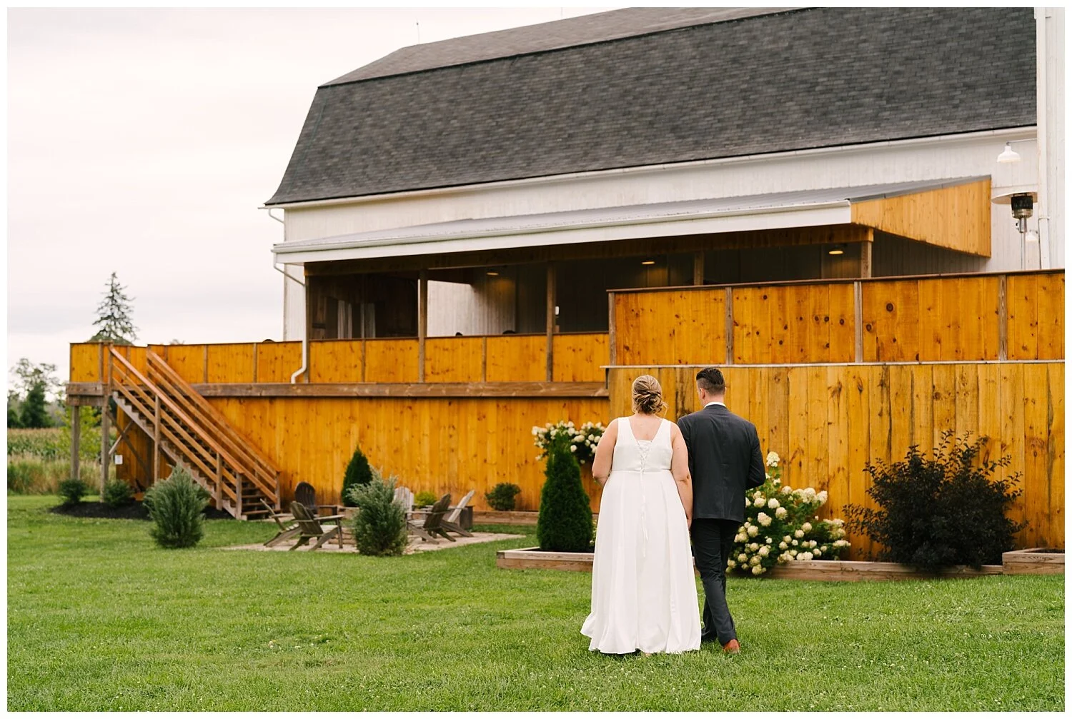 Rochester Cobblestone Wedding Barn - Rochester, NY Wedding Photographer ...