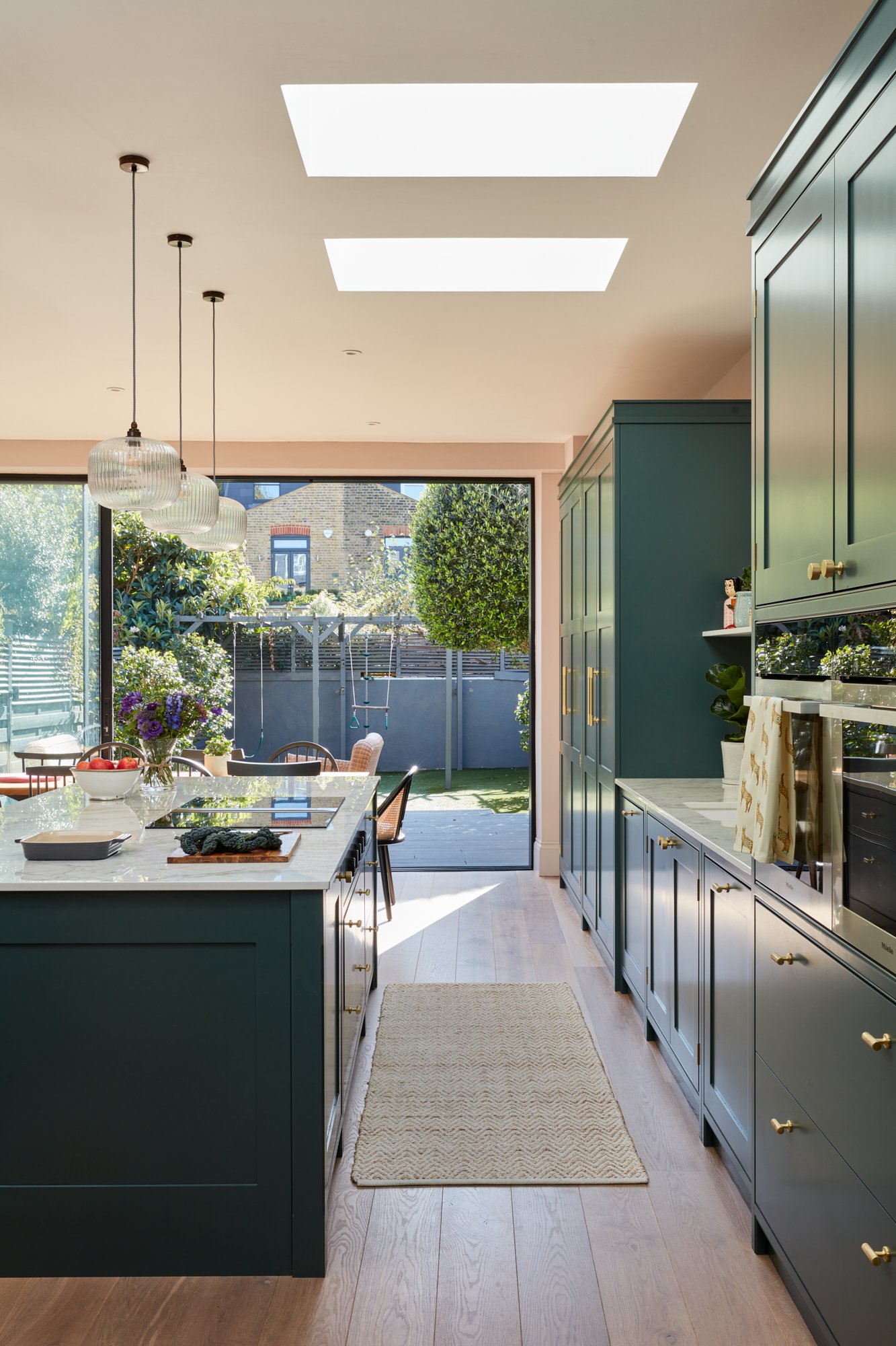 Fulham Kitchen, Bar, Larder and Book Shelf — Herringbone House