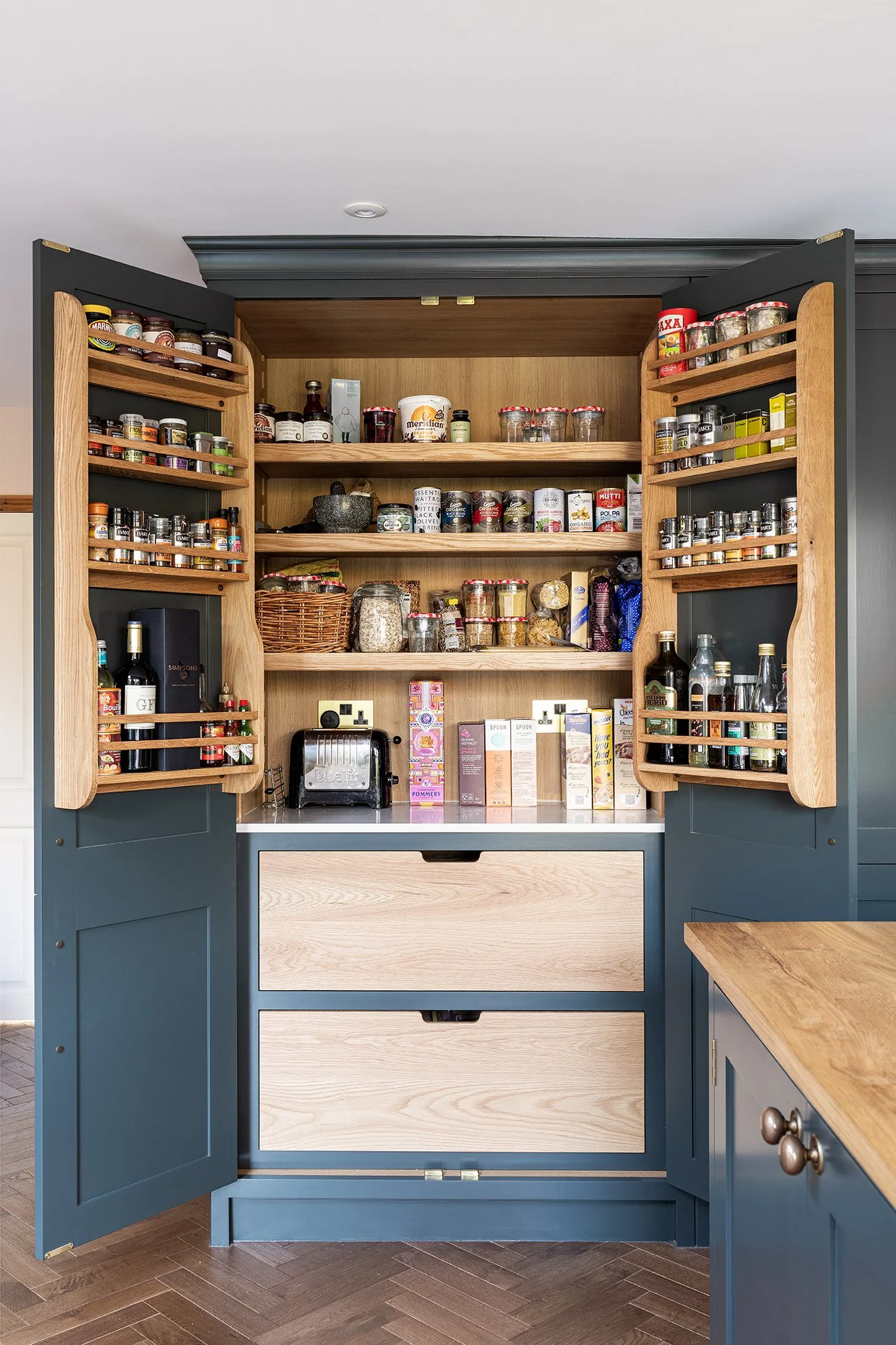 Cambridge Kitchen and larder — Herringbone House