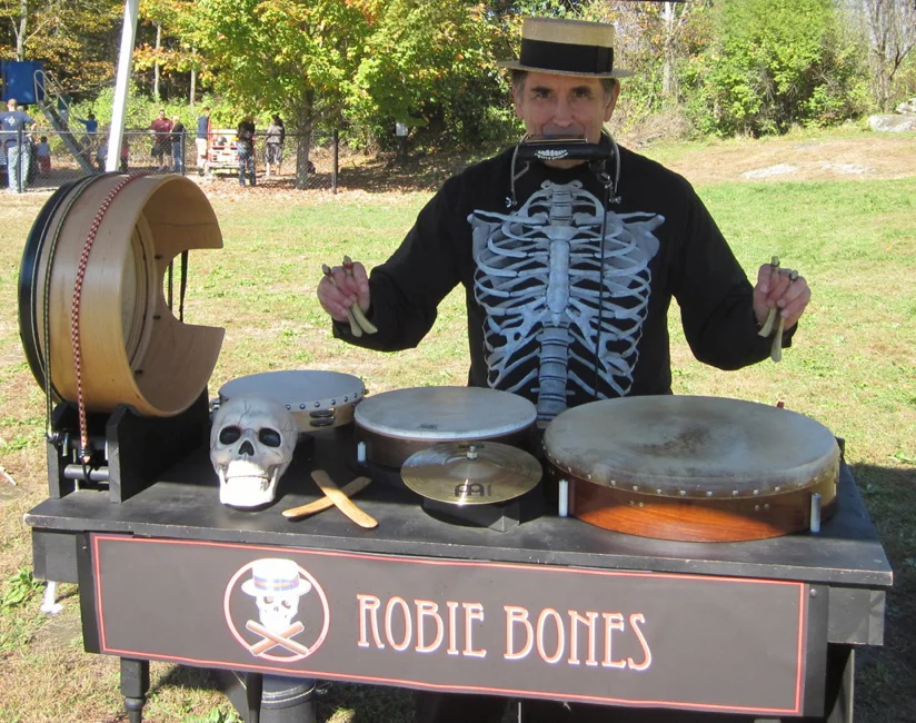 Robie Bones — Unique musical performer playing bones, banjo, harmonica ...